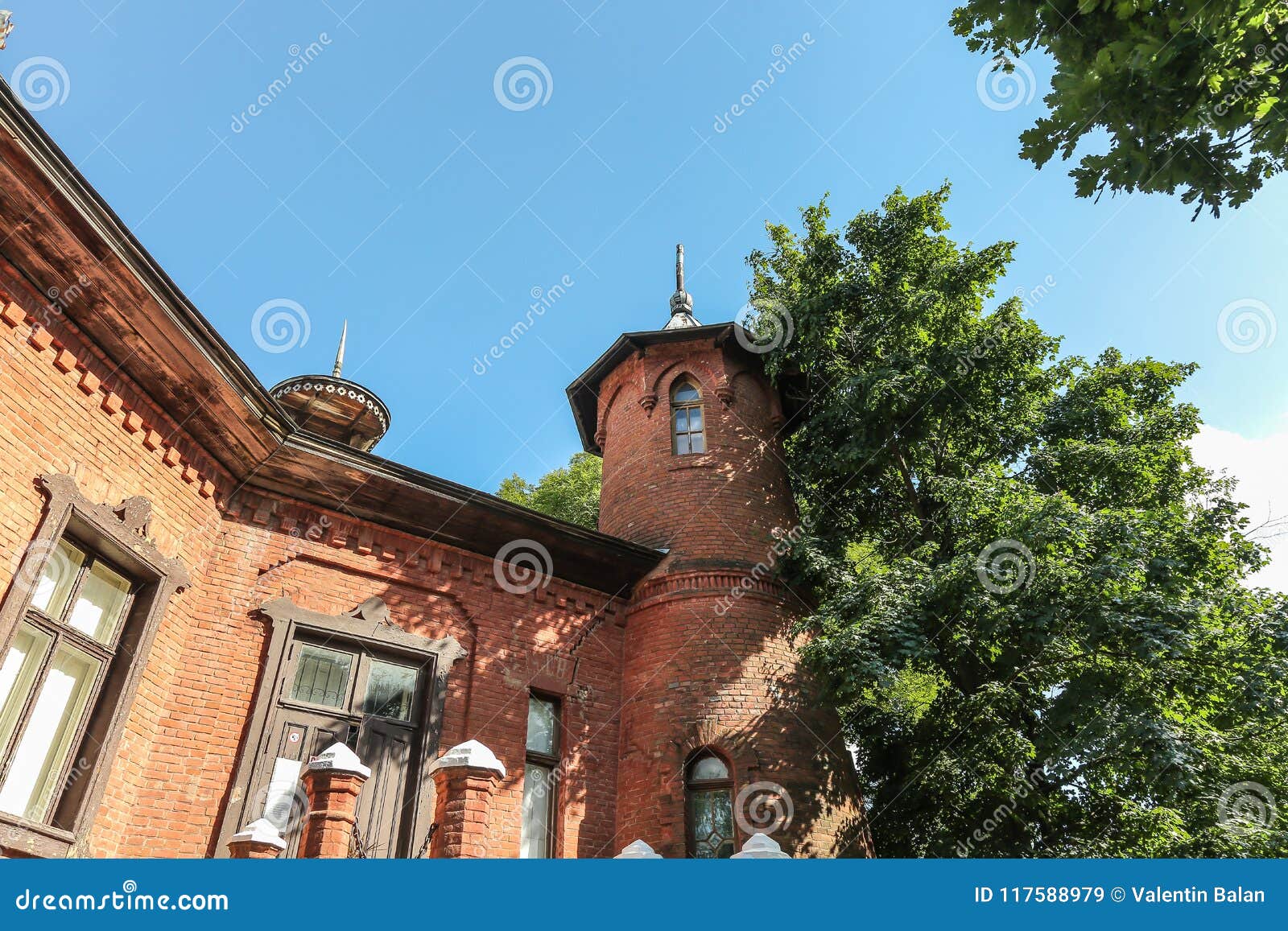 Hunter Castle Del Complejo De Manuc Bei Imagen de archivo - Imagen de ...