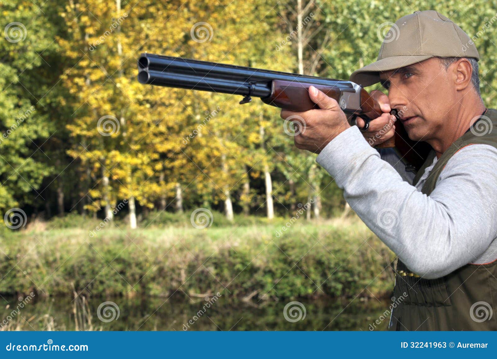 Hunter with a gun stock image. Image of game, animal - 32241963