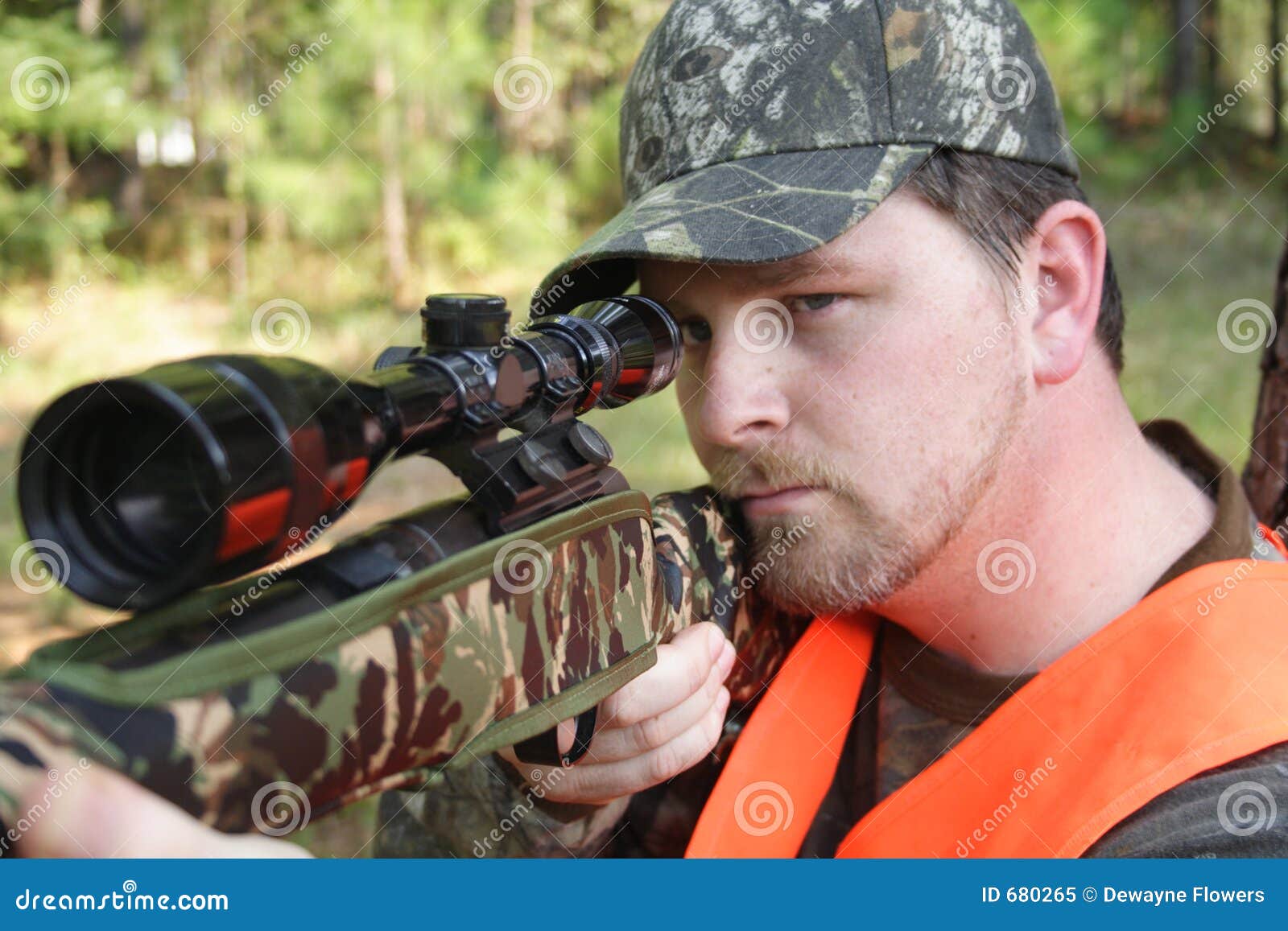 Hunter Hunting Royalty-Free Stock Photo | CartoonDealer.com #69817635