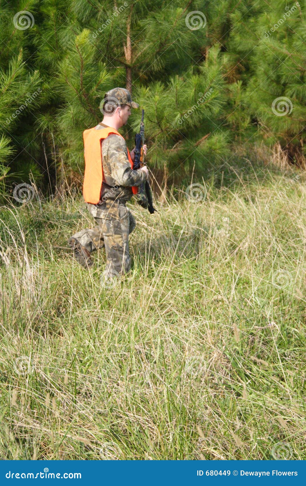 Hunter - Hunting - Sportsman Stock Image - Image of nature, stalk: 680449