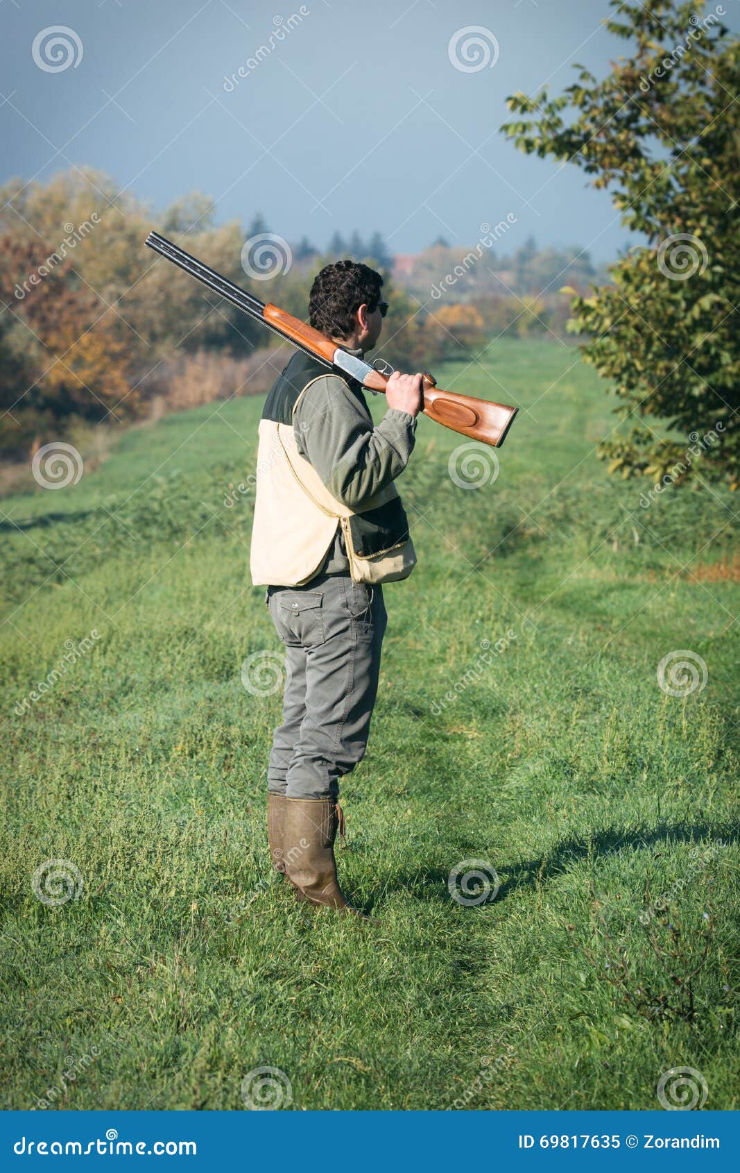 Hunter Hunting Royalty-Free Stock Photo | CartoonDealer.com #69817635