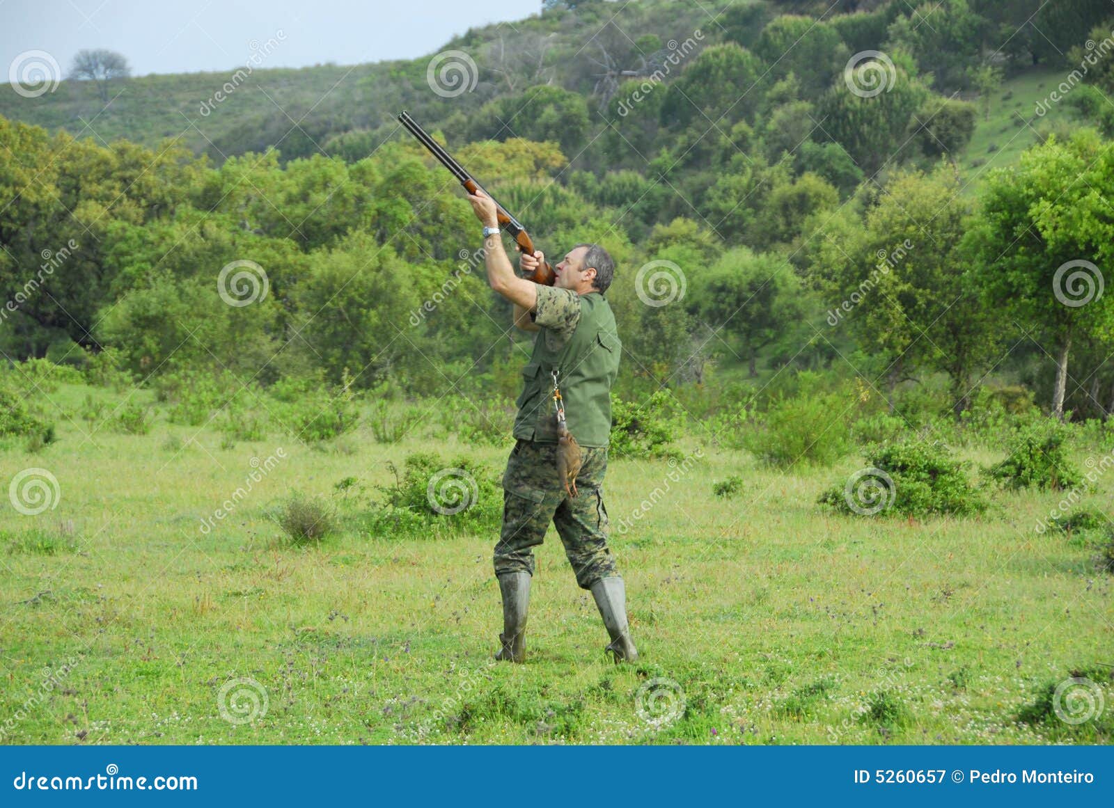 Hunter shooting stock image. Image of mist, outdoors, caliber - 5260657