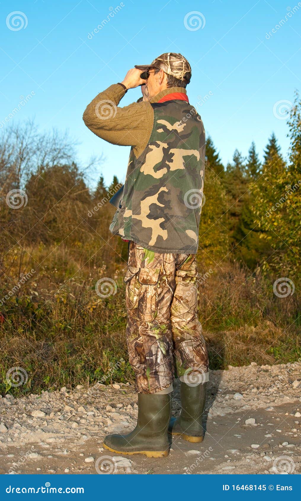 Hunter watching stock image. Image of searching, search - 16468145