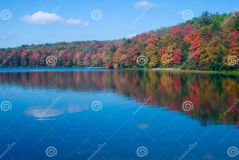 Hunters lake, stock image. Image of great, tourist, foliage - 11164901