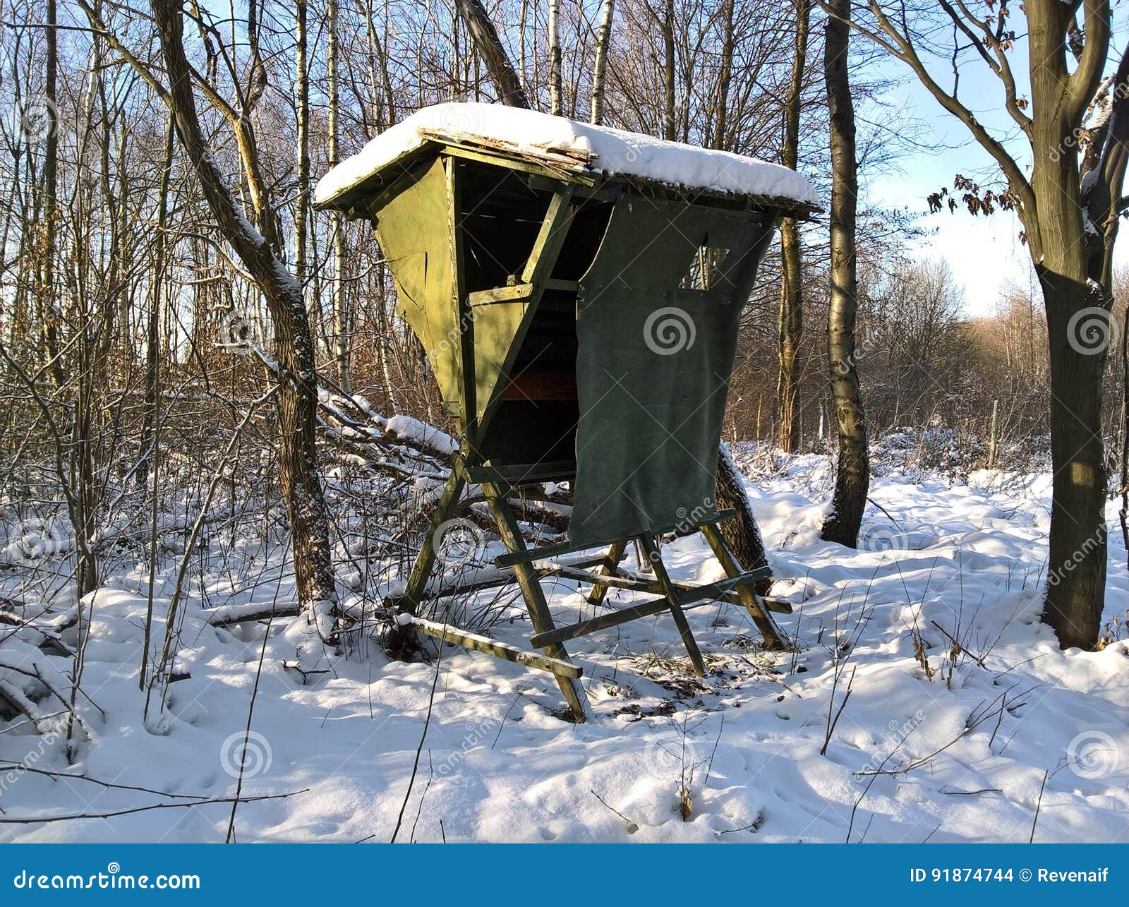 Hunting Blind Machan stock photo. Image of frost, nature - 91874744