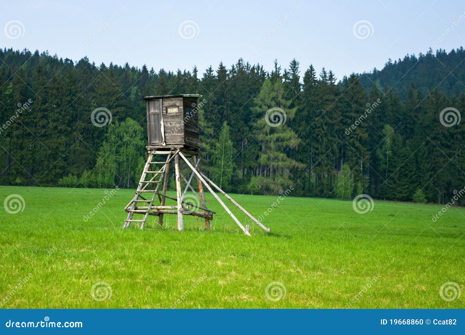 Hunting tower stock photo. Image of forest, field, high - 19668860