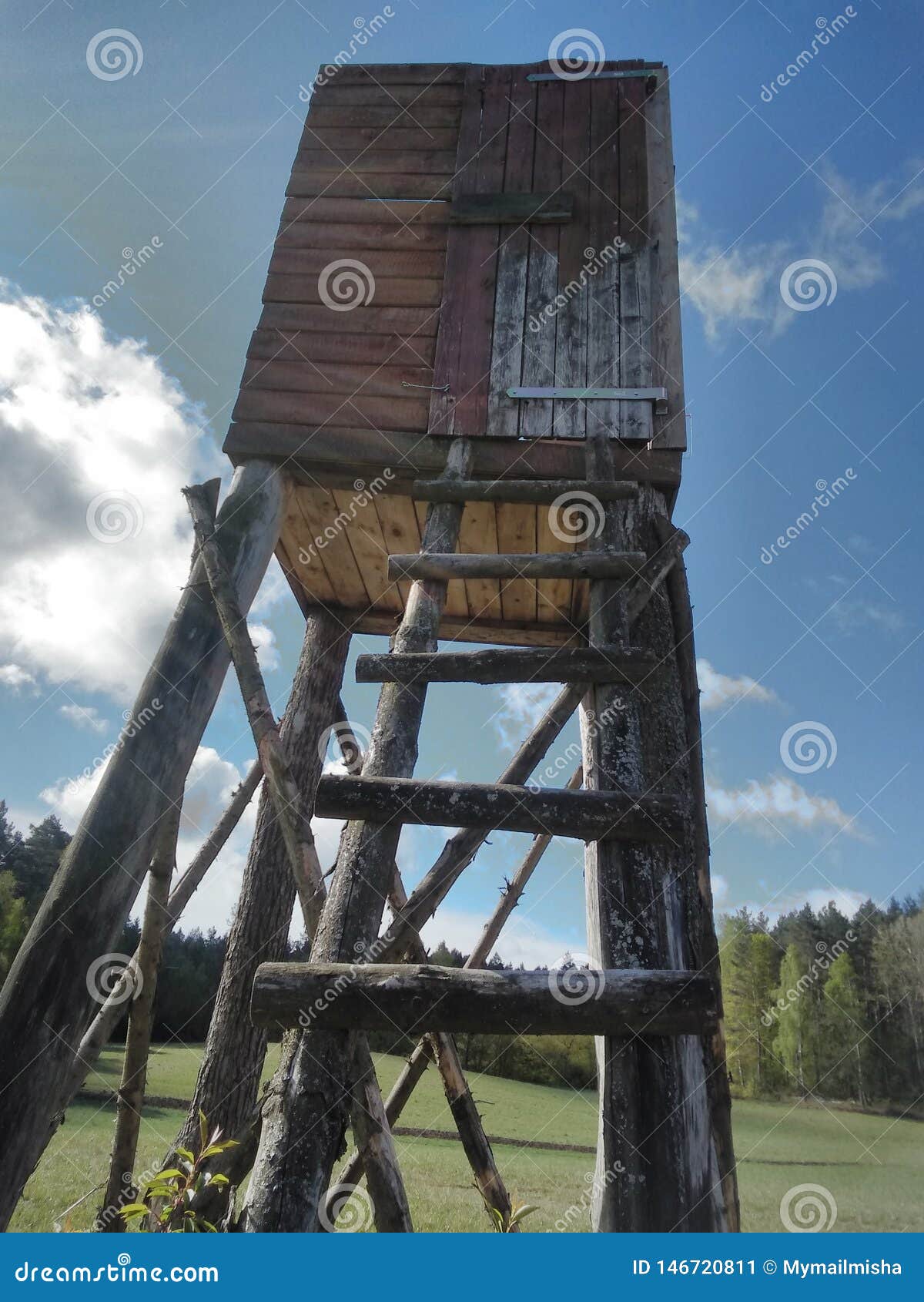 The hunting tower stock image. Image of tower, clouds - 146720811