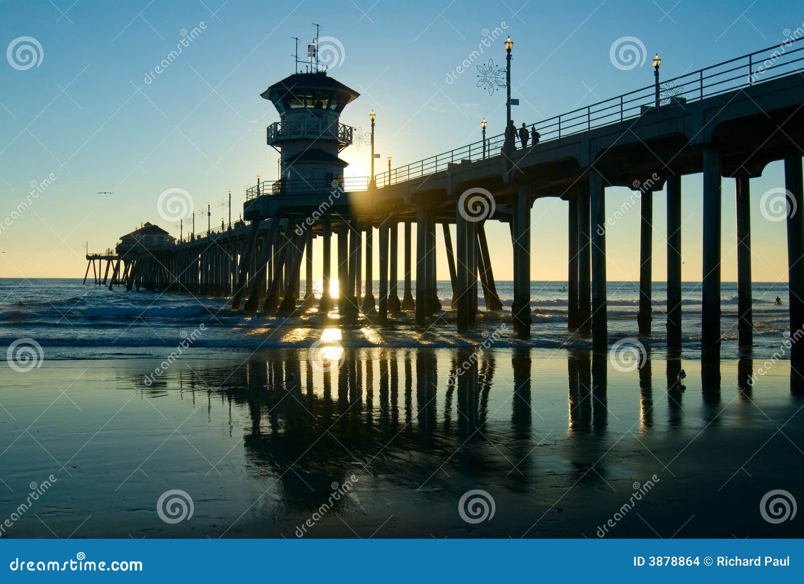 Huntington Beach Pier stock photo. Image of pier, surf - 3878864