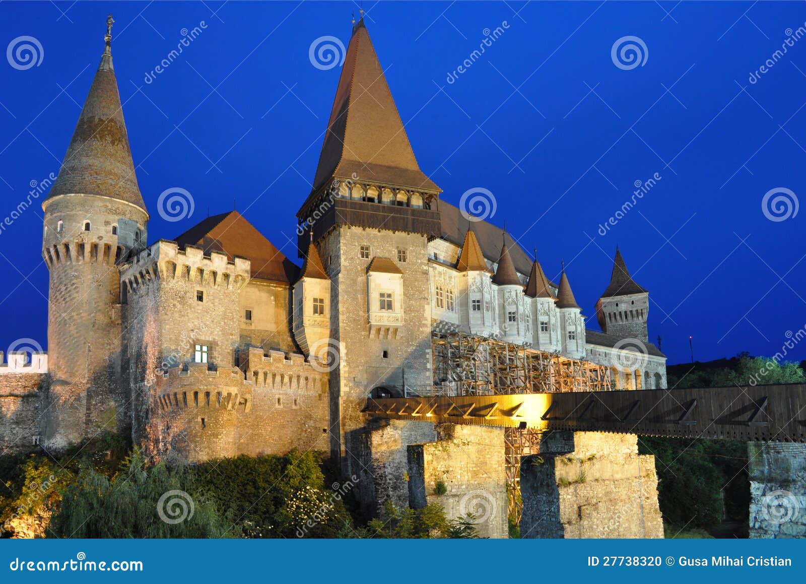 The Hunyad Castle, Hunedoara, Romania Stock Photo - Image of palace ...