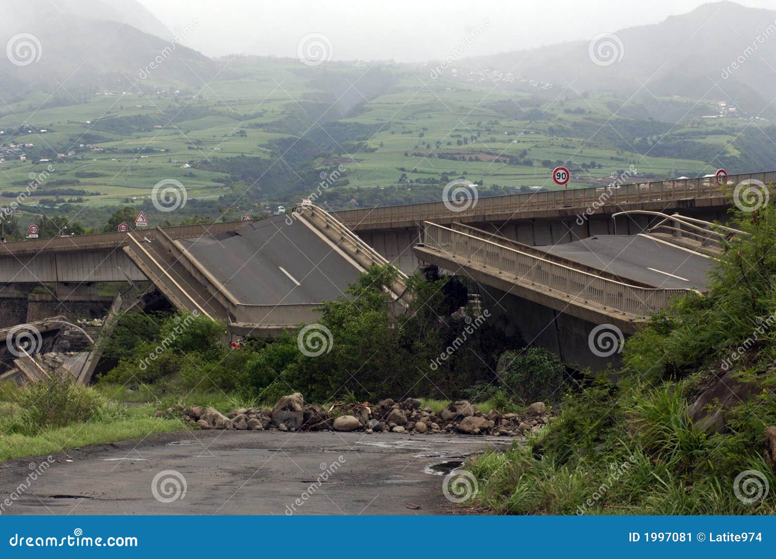 Hurricane 7 editorial photo. Image of destruction, look - 1997081