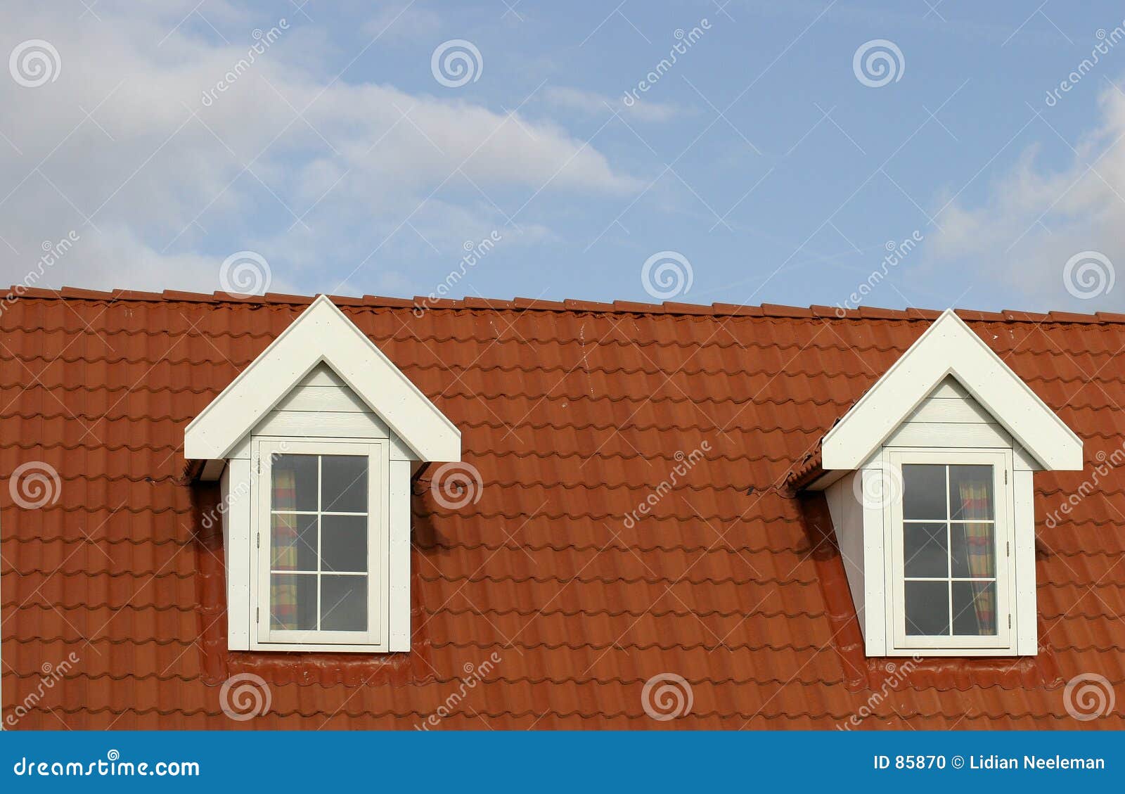 Hustak arkivfoto. Bild av materiel, stil, egenskap, rött - 85870