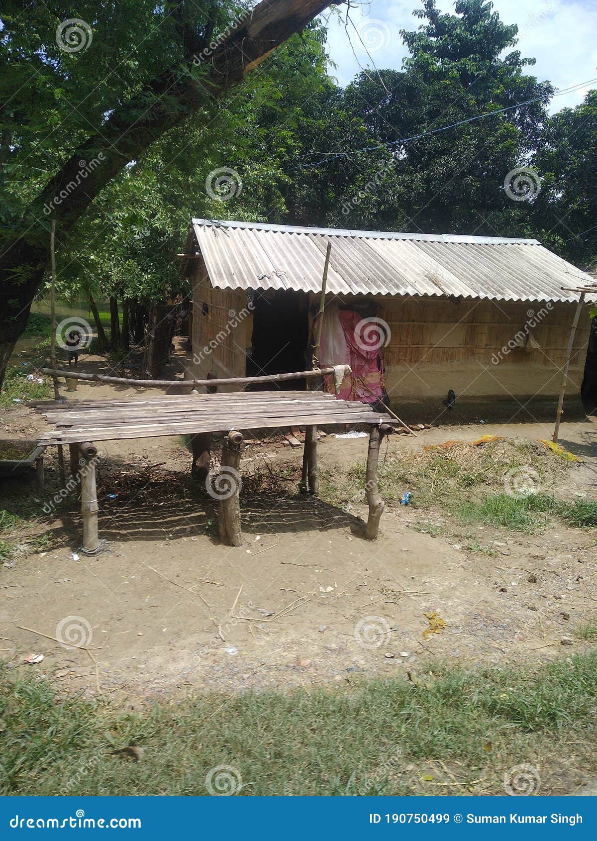 A Hut Is A Primitive Dwelling, Which May Be Constructed Of Various ...