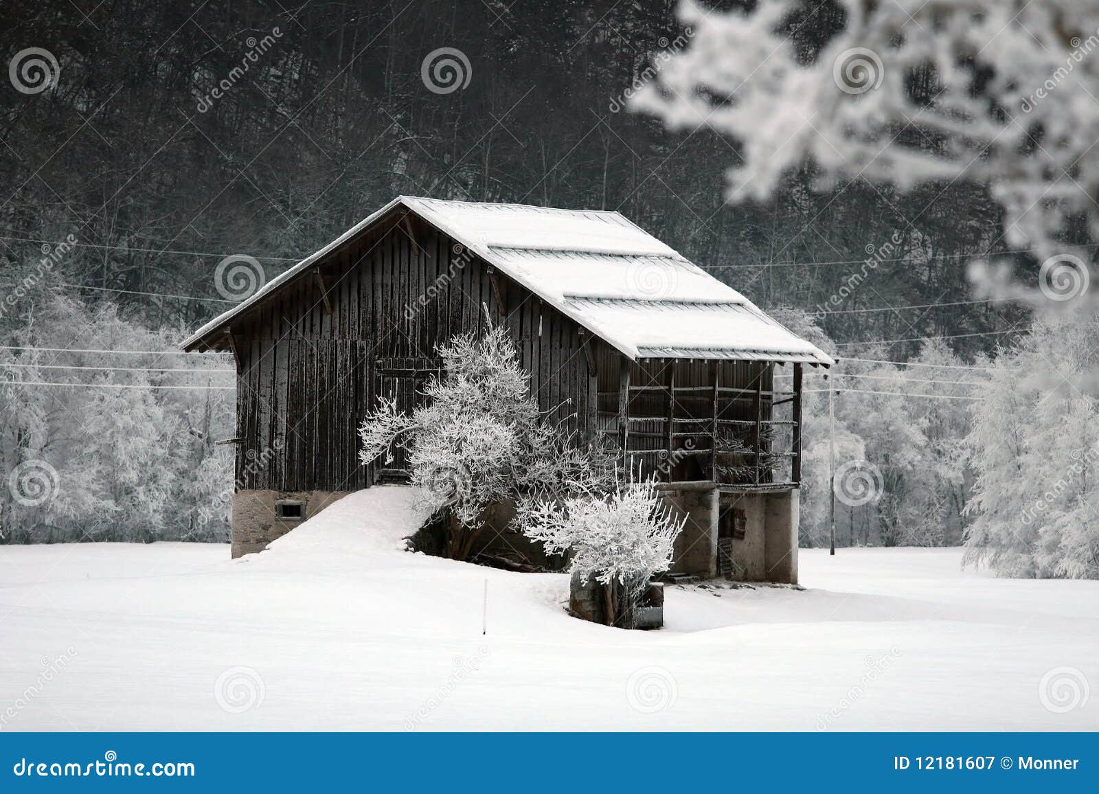 Hut in a snowy scenery stock image. Image of brown, rural - 12181607