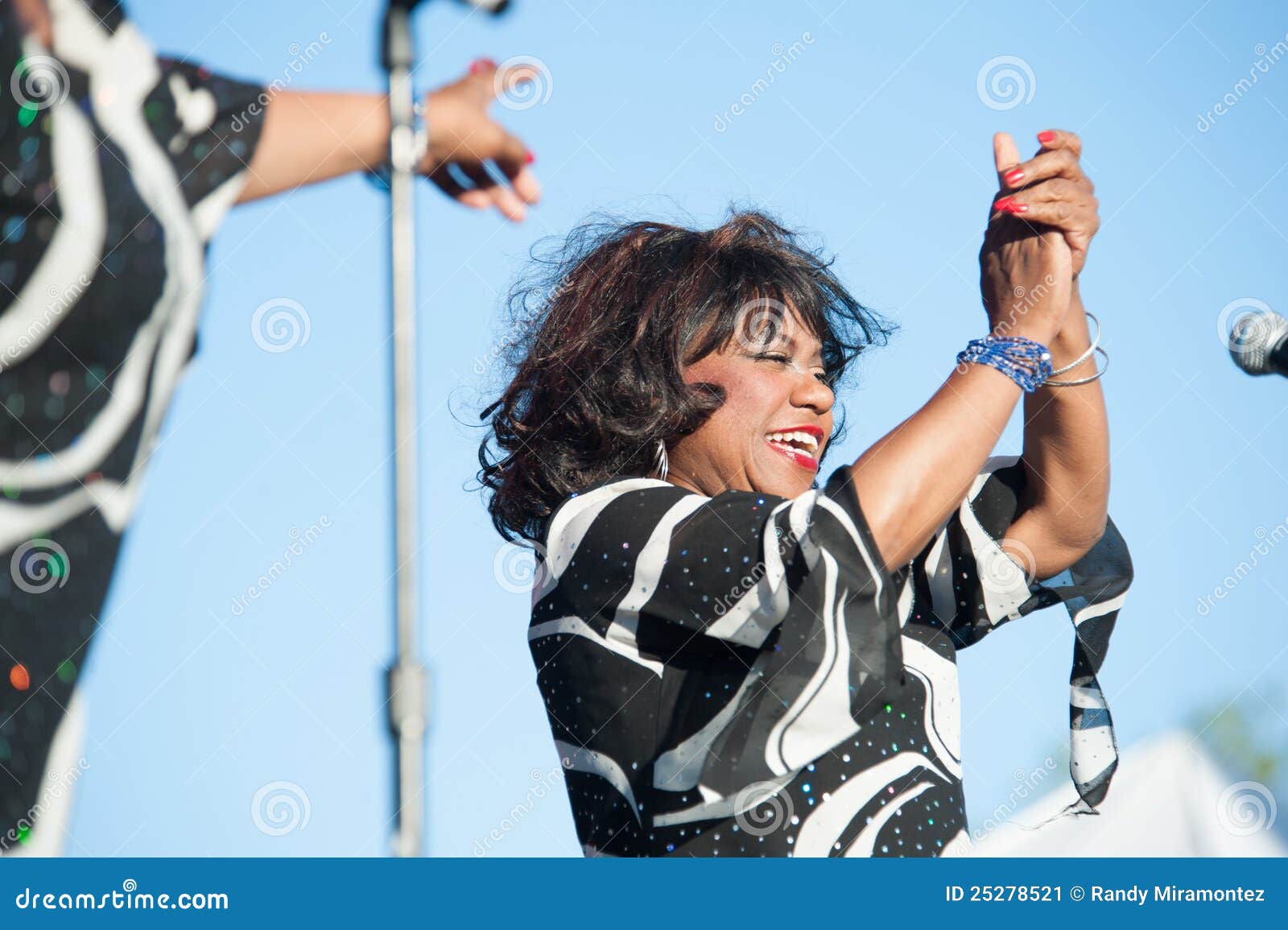 Hutchinson vaughn wanda 编辑类照片. 图片 包括有 帕梅拉, 手段, 音乐, 山谷 - 25278521