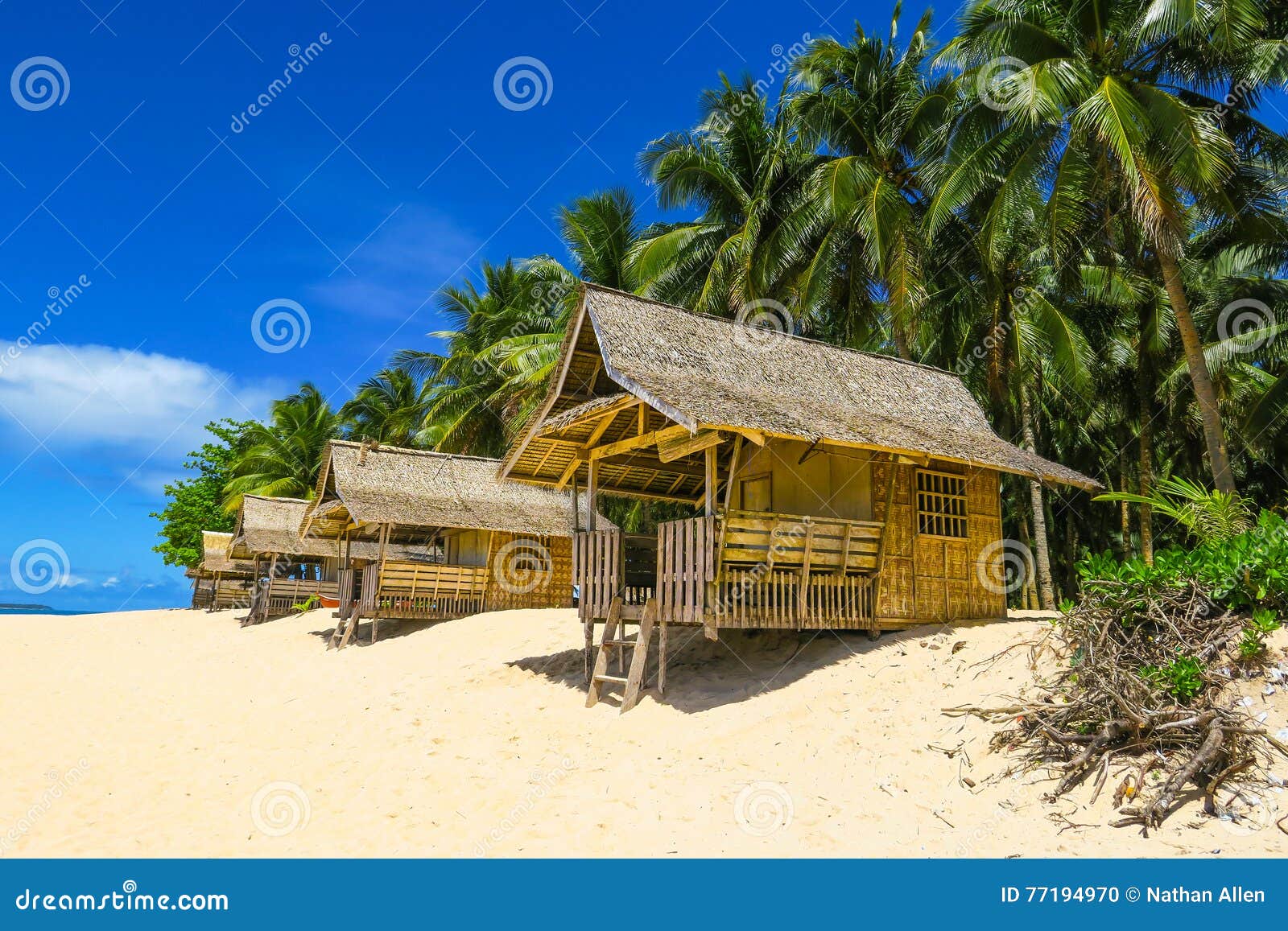 Hutten Op Het Strand Van Het Paradijseiland Stock Foto - Image of ...
