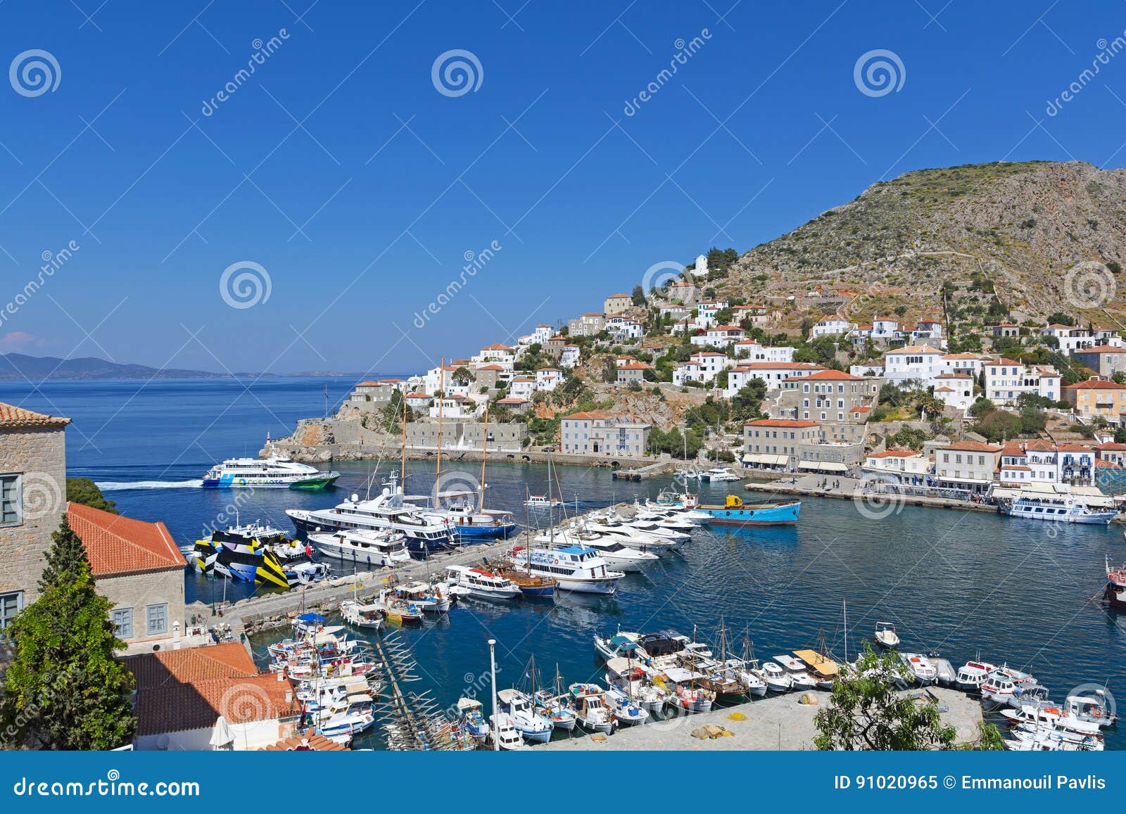 Hydra island editorial image. Image of boat, destinations - 91020965
