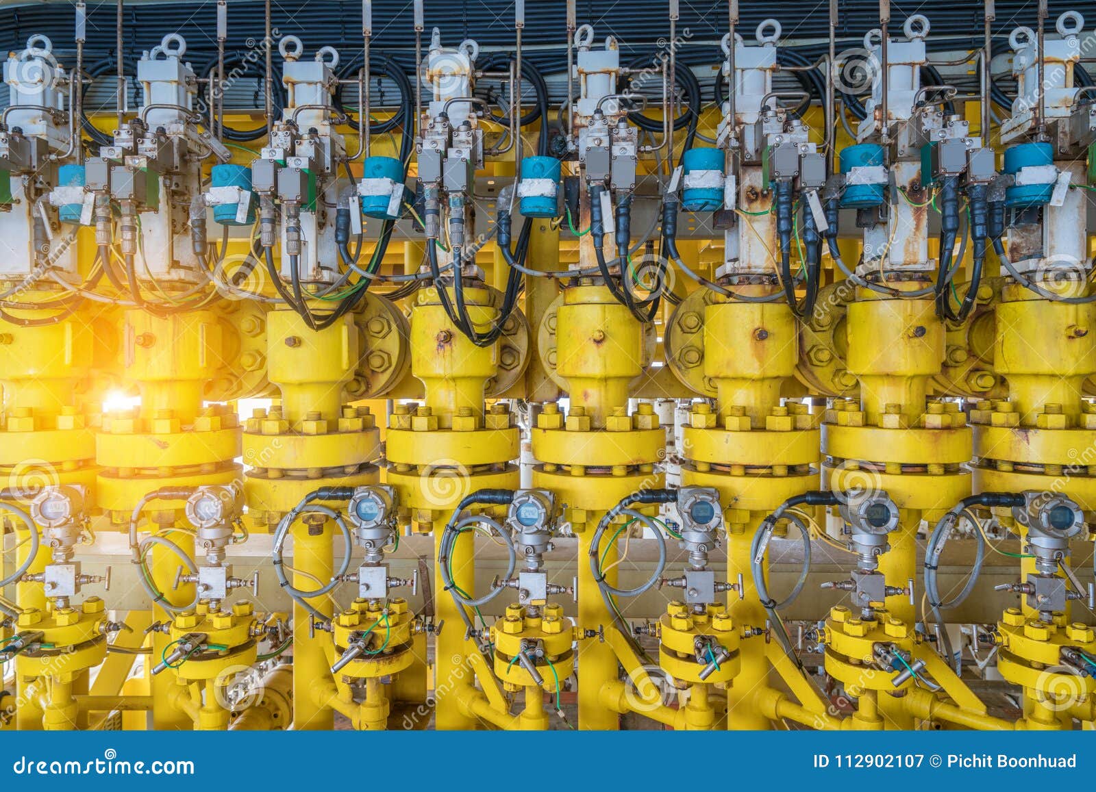 Choke Valve At Gas Well Head Royalty-Free Stock Photography ... Choke Valve At Gas Well Head Royalty-Free Stock Photography ...