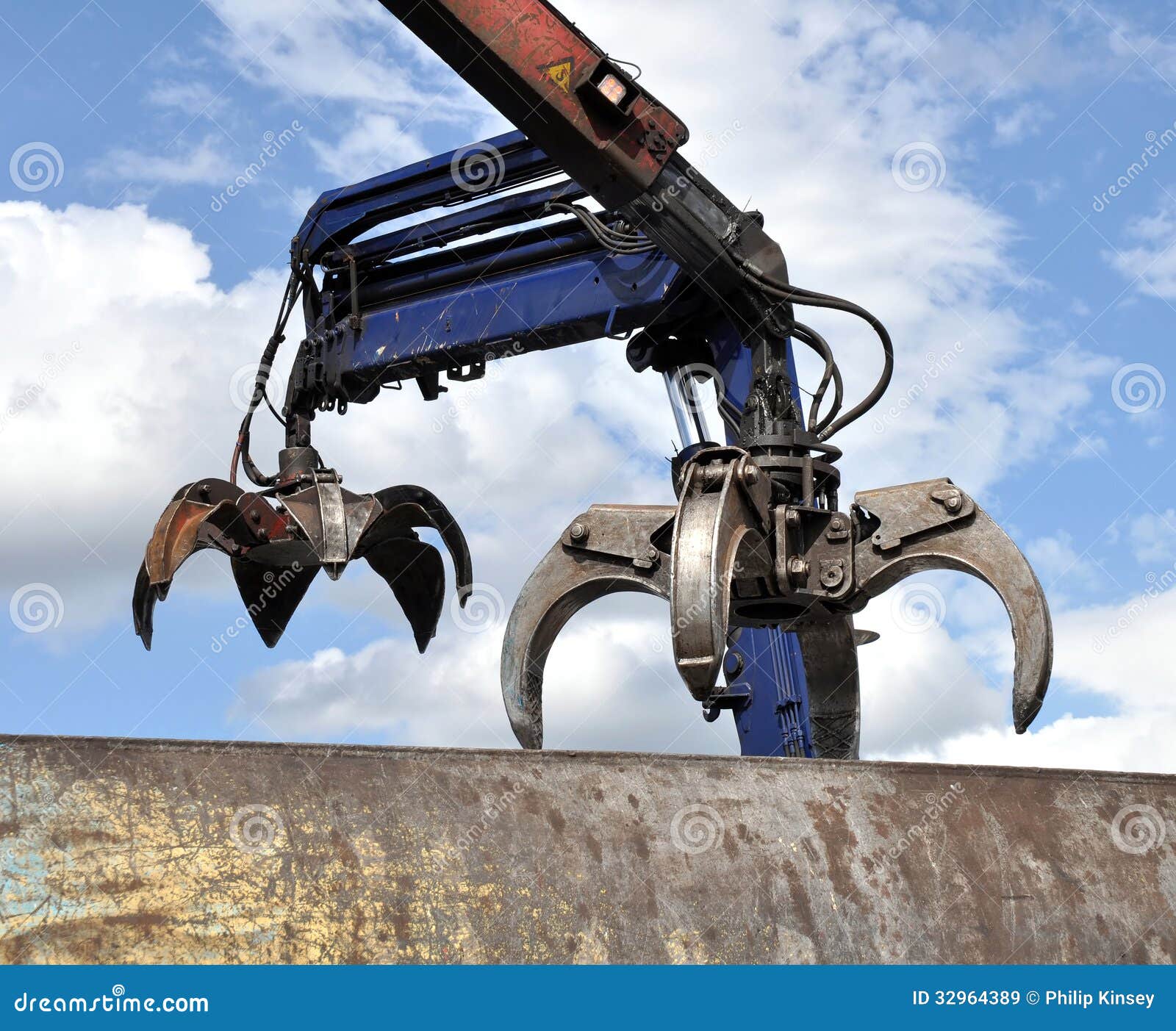 Hydraulic Claw Crane Royalty-Free Stock Photo | CartoonDealer.com #32964345