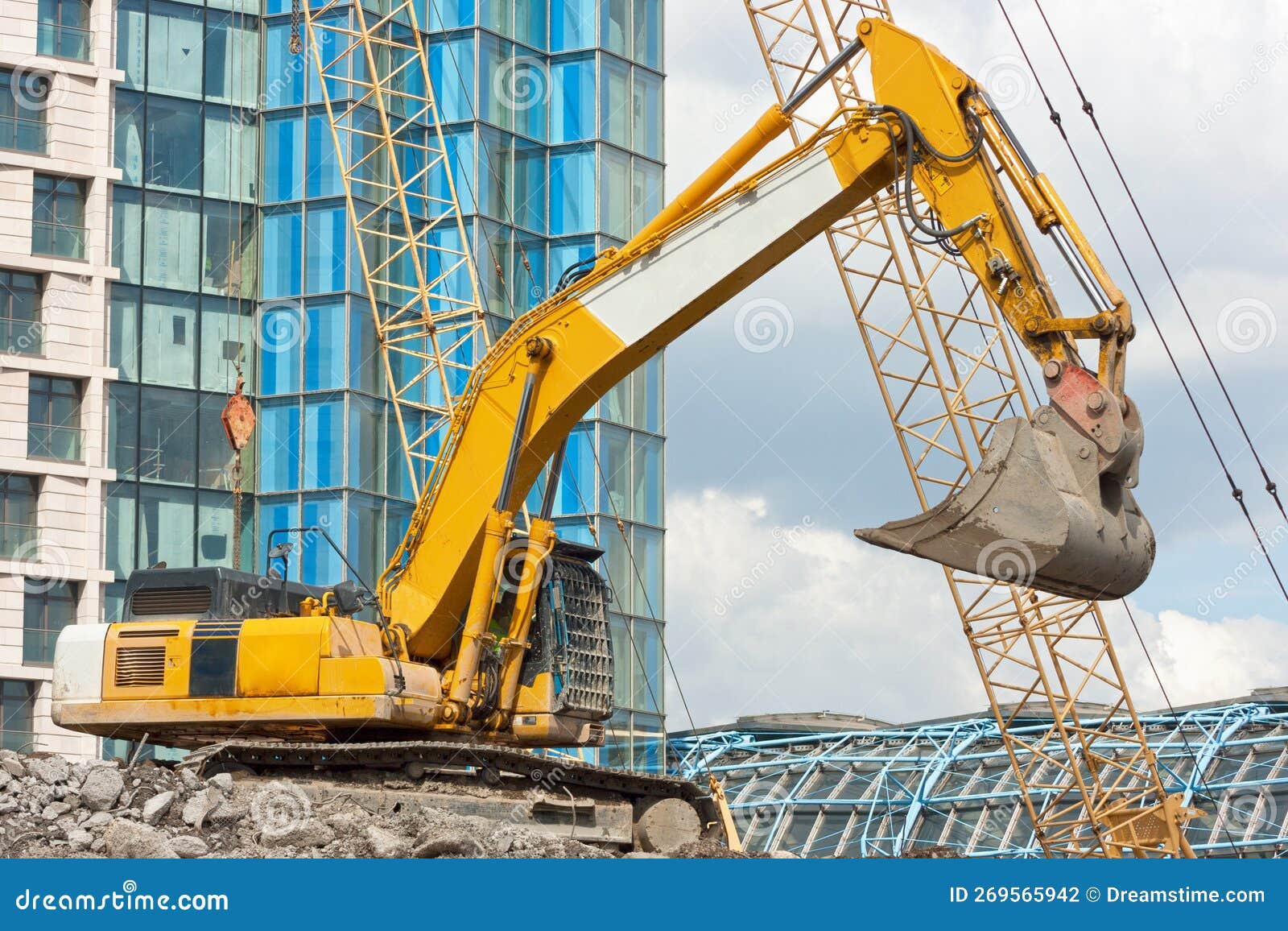 Dismantling The Robotic Arms In The Factory When Relocating Production ...