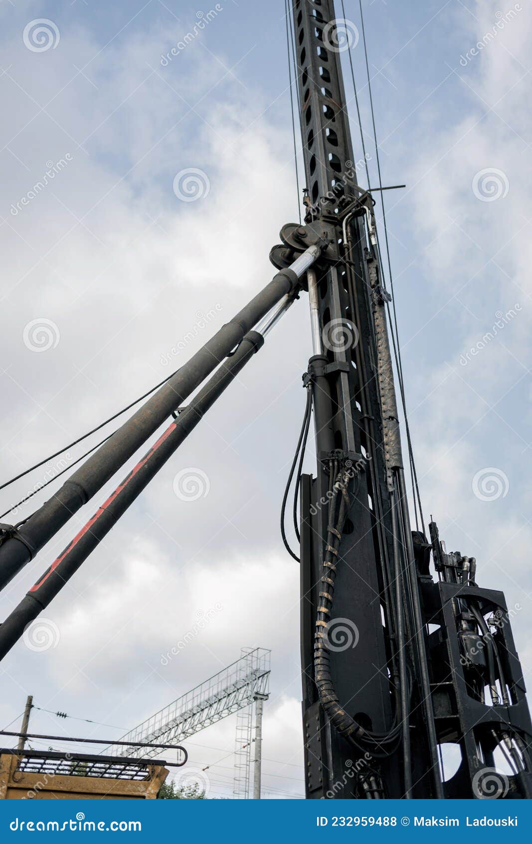 Hydraulic Pile Driving Rig Machine Stock Photo - Image of industry ...