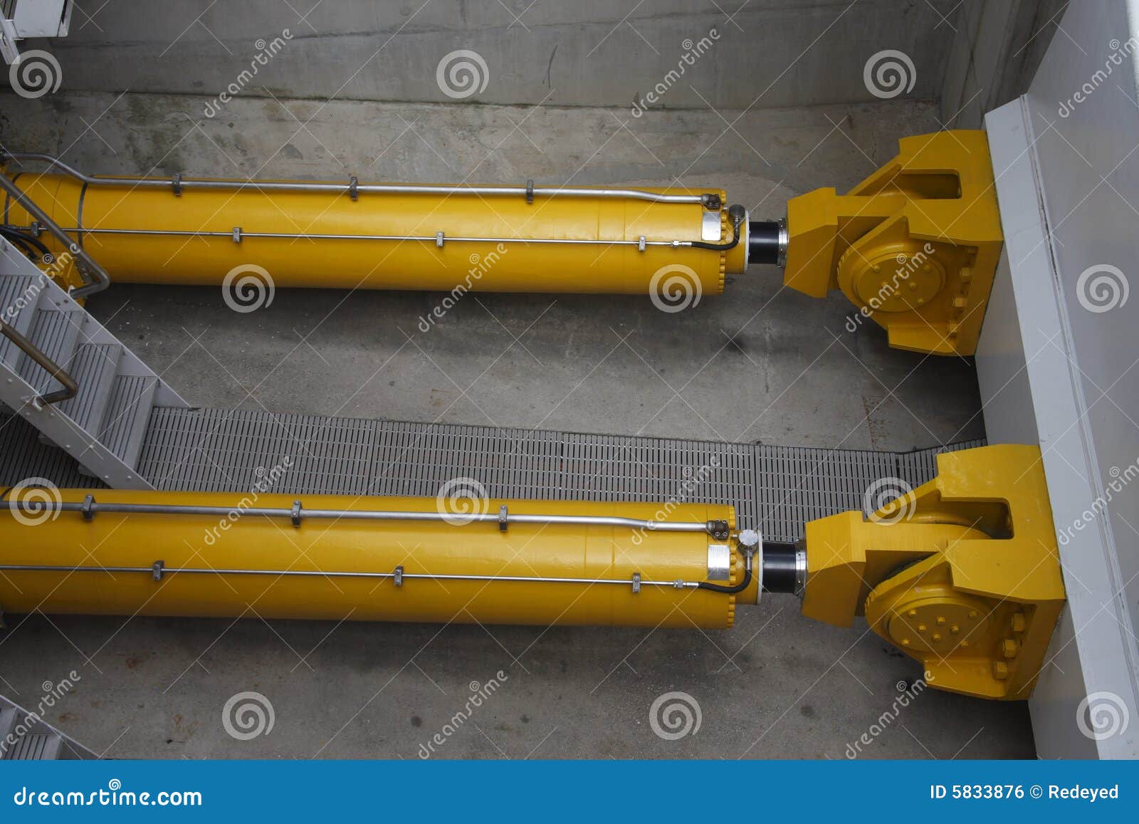 Hydraulic Rams stock photo. Image of jacks, bridge, hydraulic - 5833876