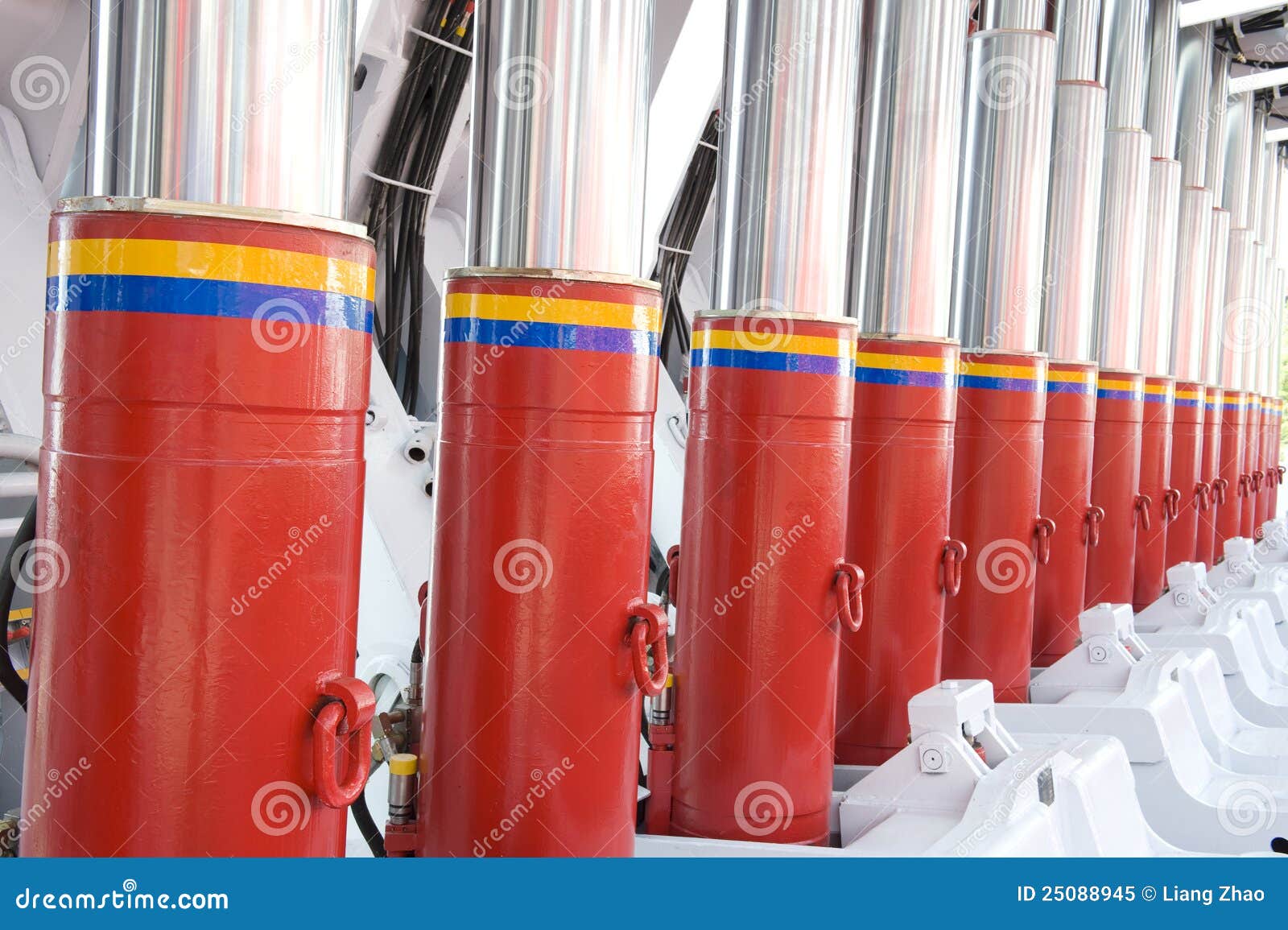 Hydraulic support stock image. Image of iron, technology - 25088945