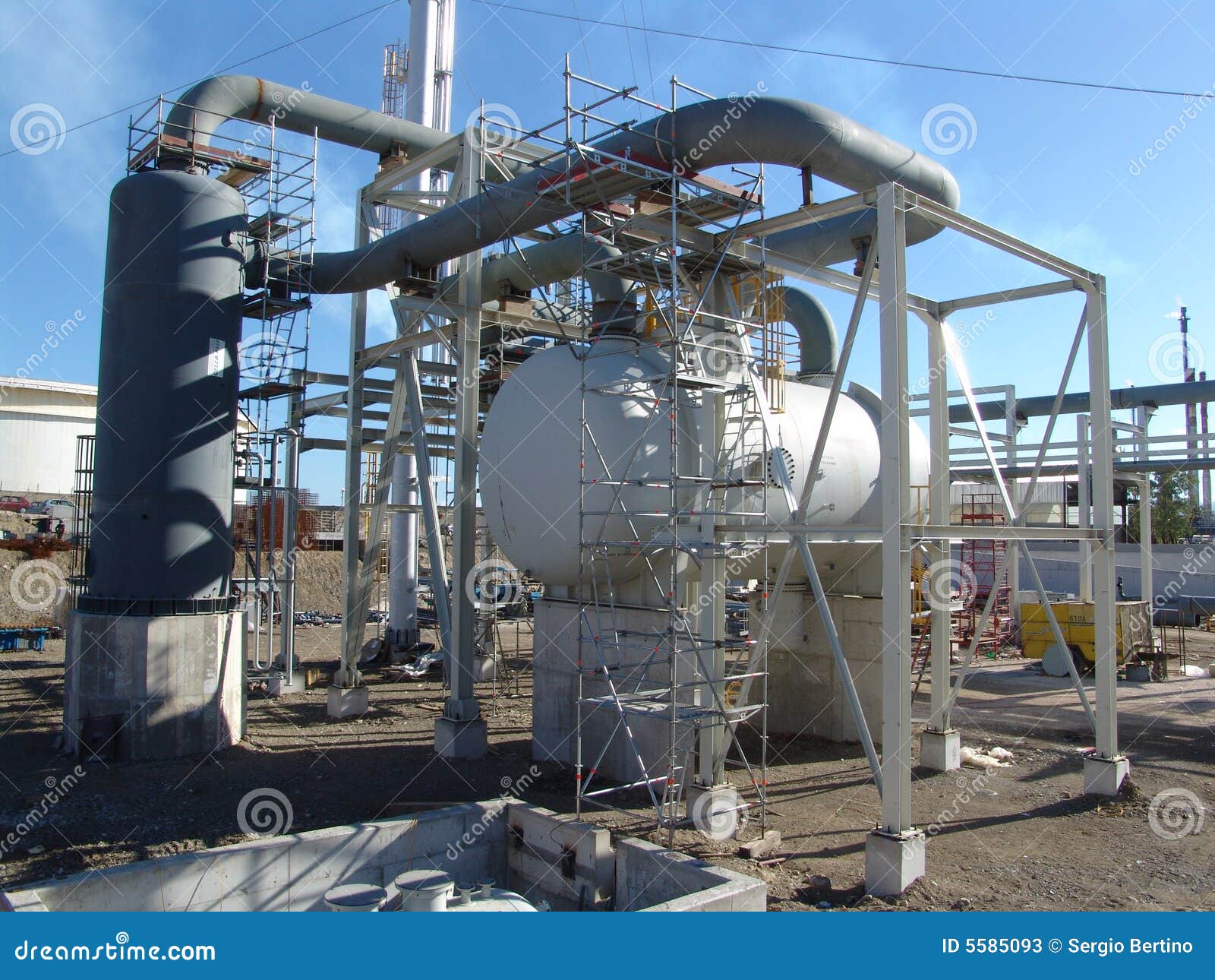 Hydrogen tank stock image. Image of huge, industry, storage - 5585093