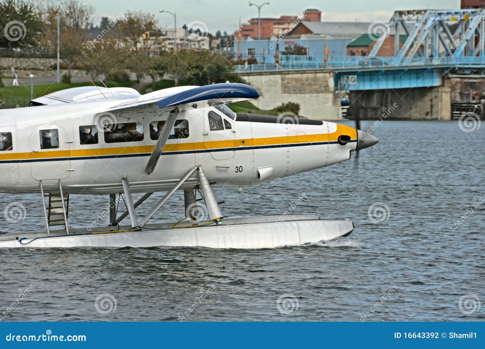 Hydroplane stock photo. Image of propeller, city, start - 16643392