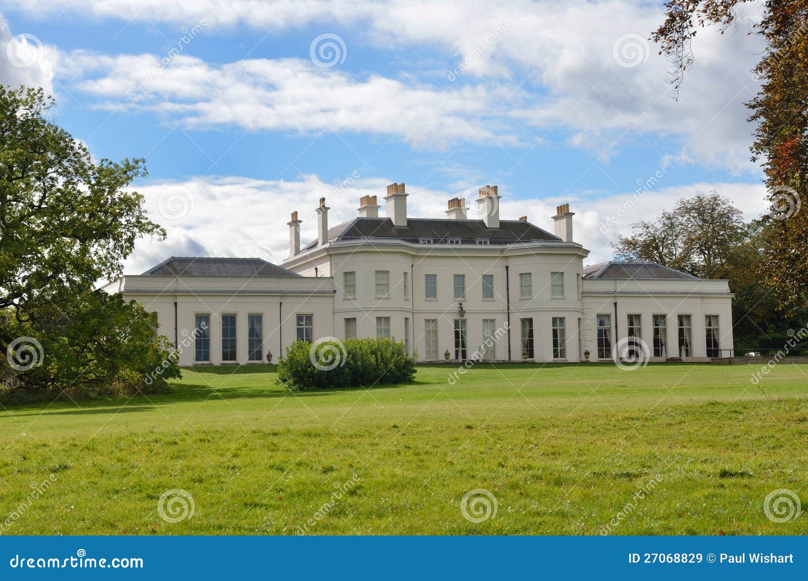 Hylands Park Chelnsford stock image. Image of whitehouse - 27068829