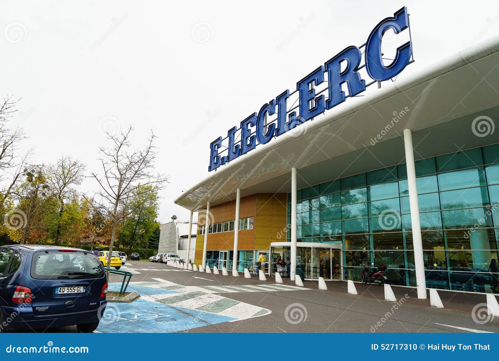 Hypermarché de Leclerc image éditorial. Image du edouard - 52717310