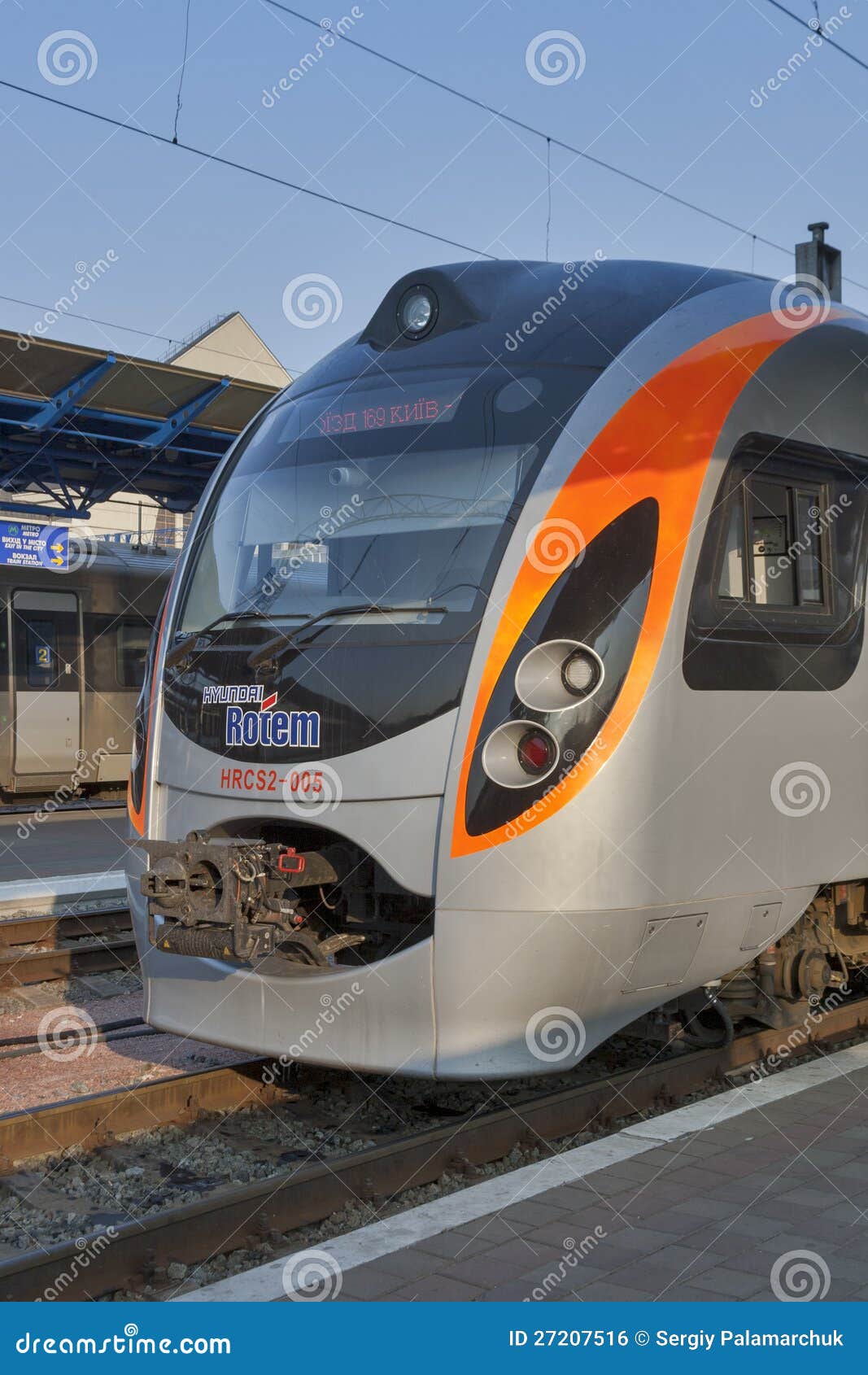 Hyundai Rotem train editorial photo. Image of journey - 27207516