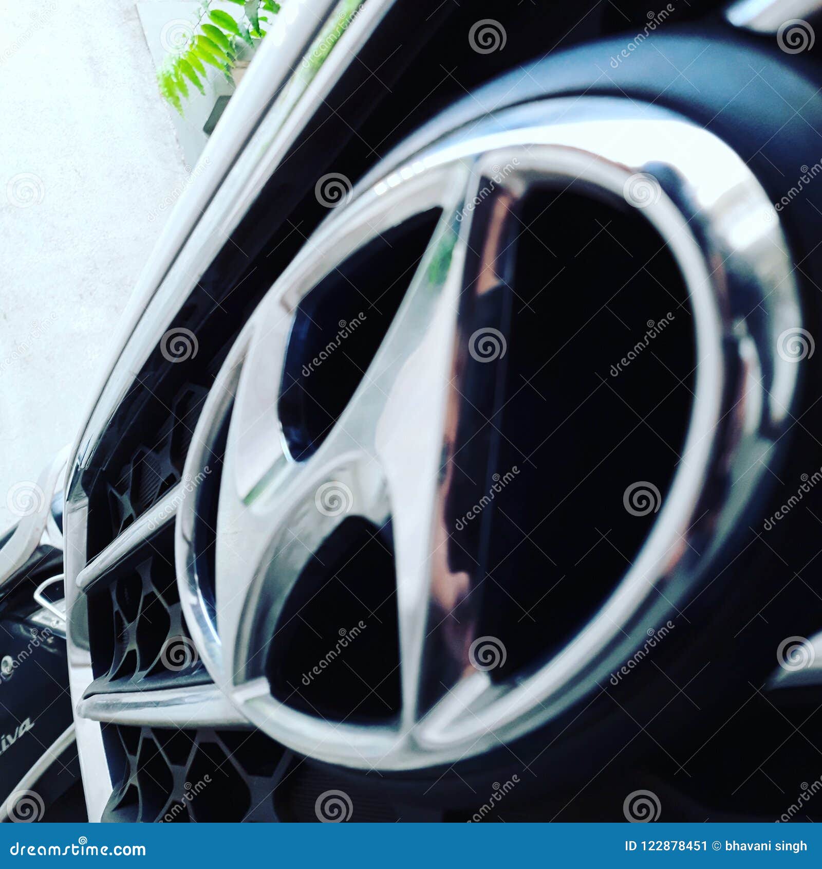 Hyundai editorial photo. Image of hyundai, verna, model - 122878451