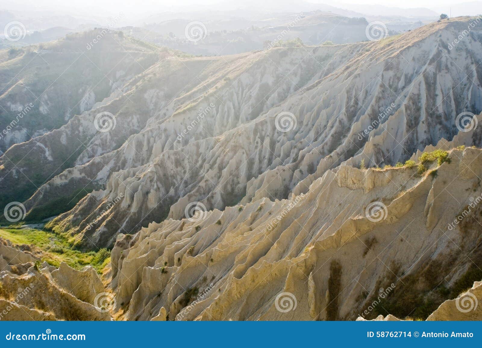 I calanchi di Atri, Italia fotografia stock. Immagine di mare - 58762714