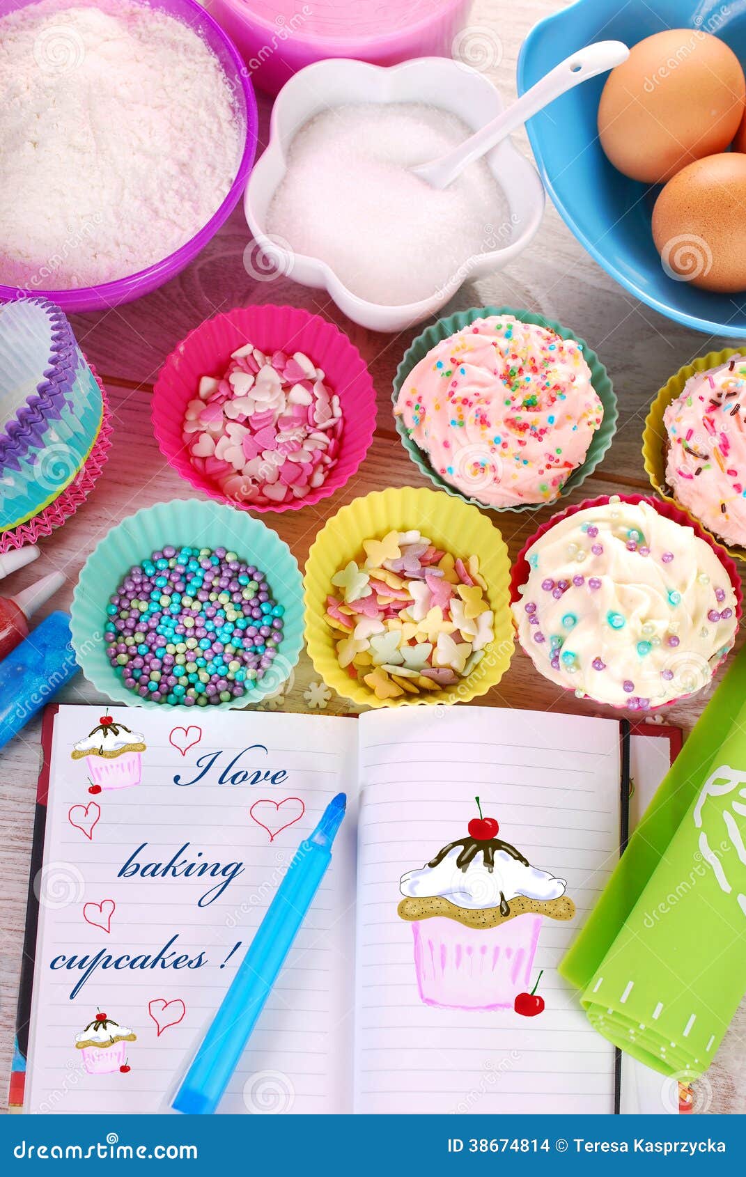 I love baking cupcakes stock photo. Image of calorie - 38674814