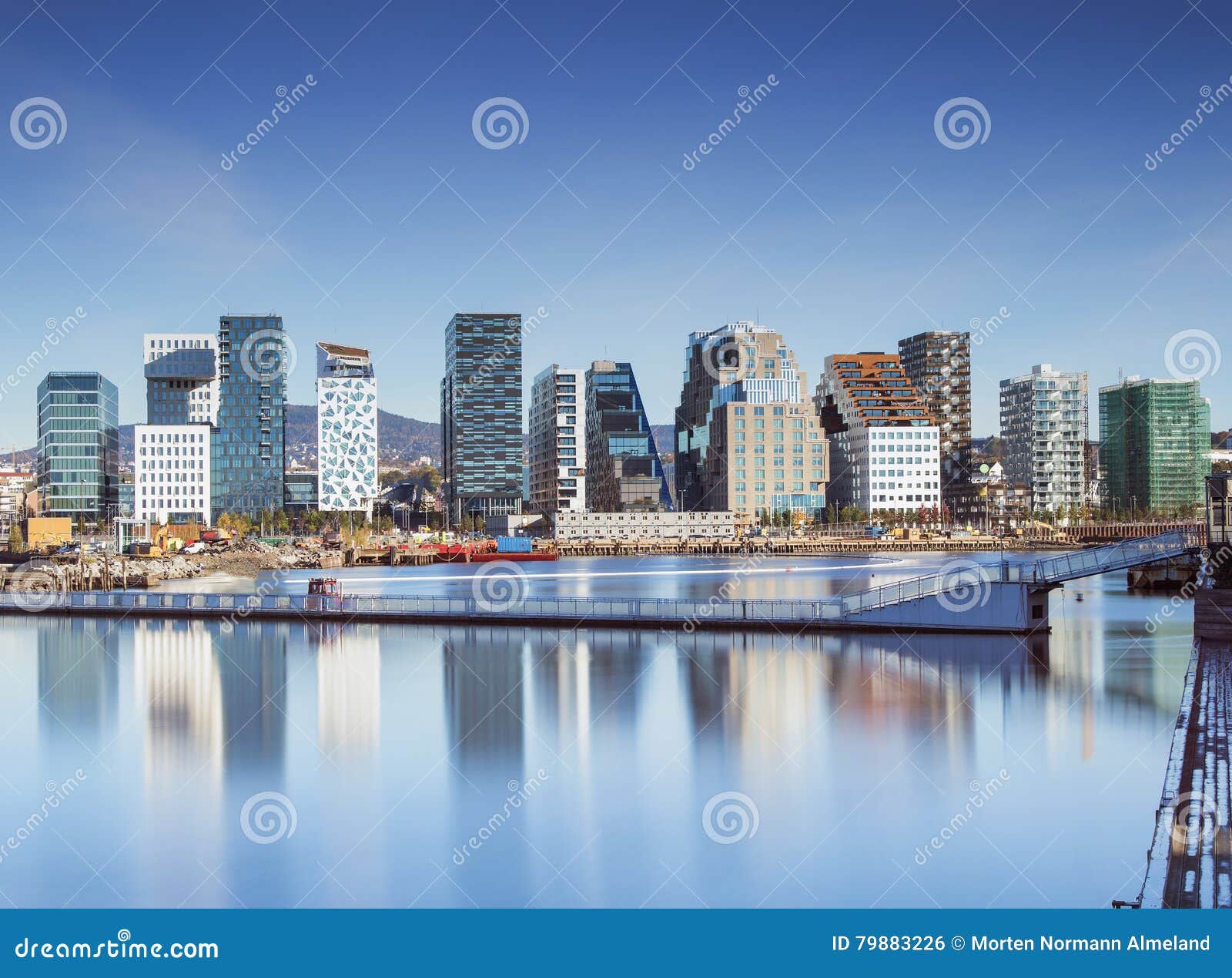 I Stadens Centrum Oslo - Norge Arkivfoto - Bild av modernt, cement ...