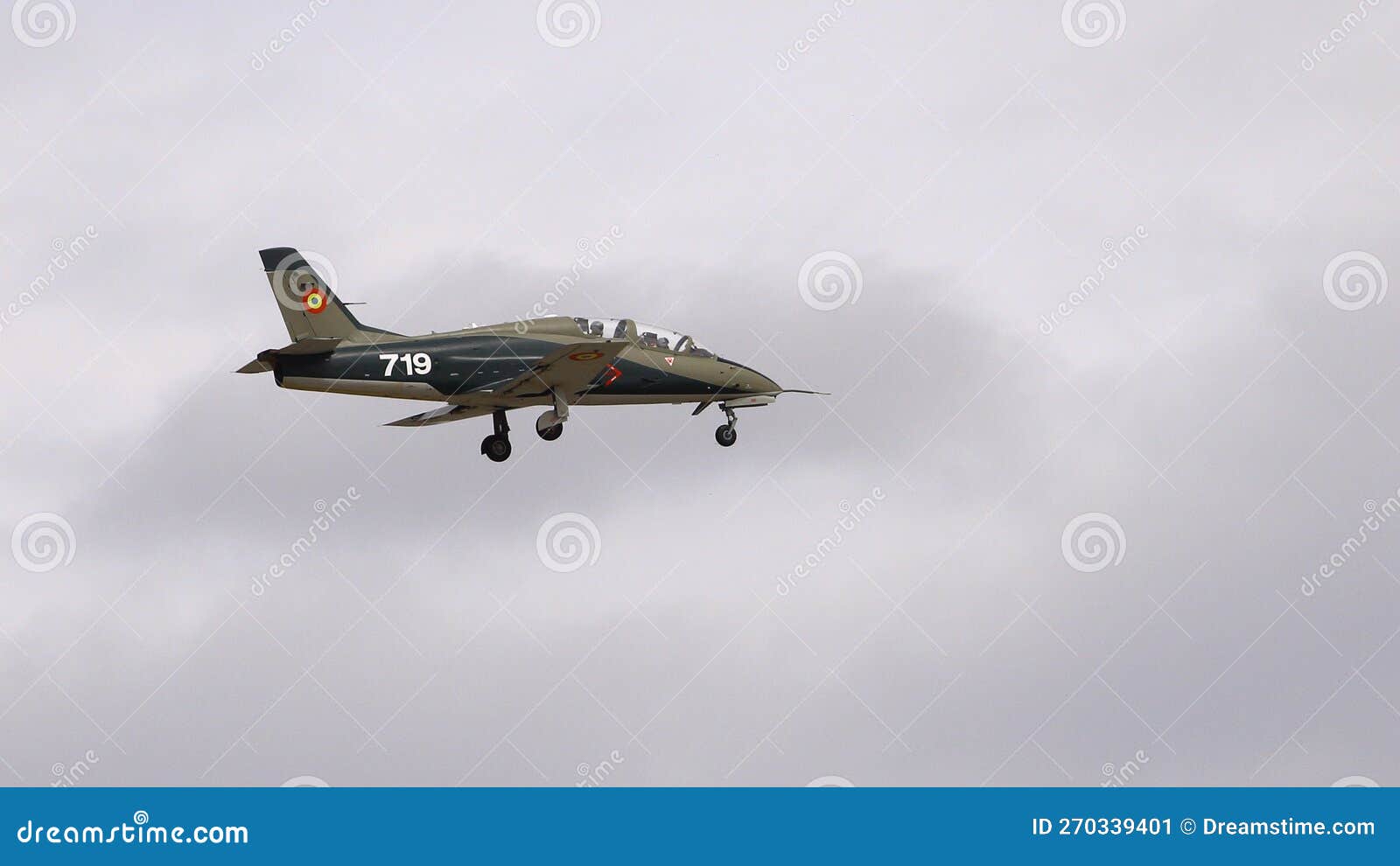 Air Reconnaissance, Air Force, Flight Over The Ocean, Vector ...