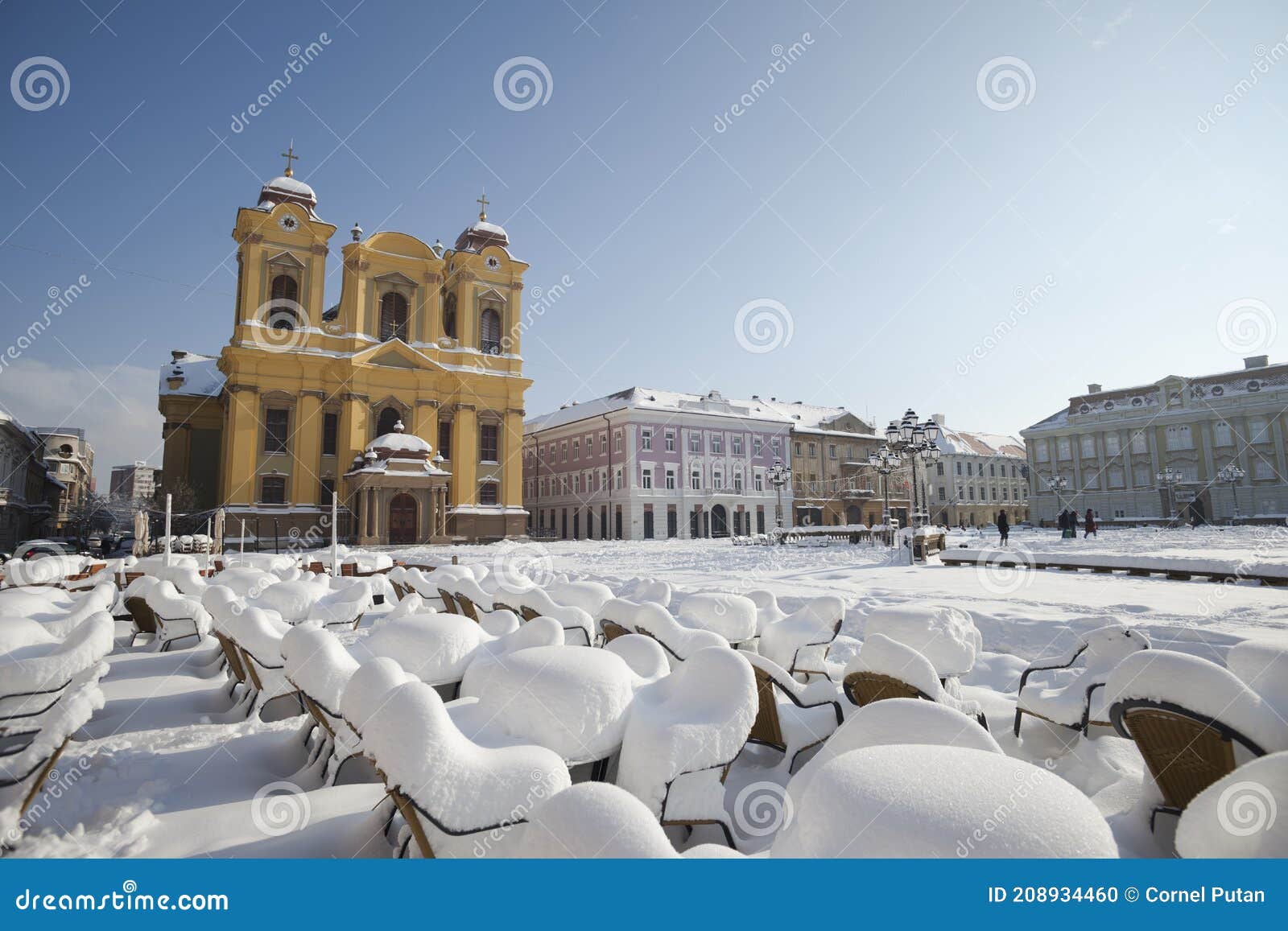 Union Square of Timisoara Catholic Dome on Winter Editorial Image ...
