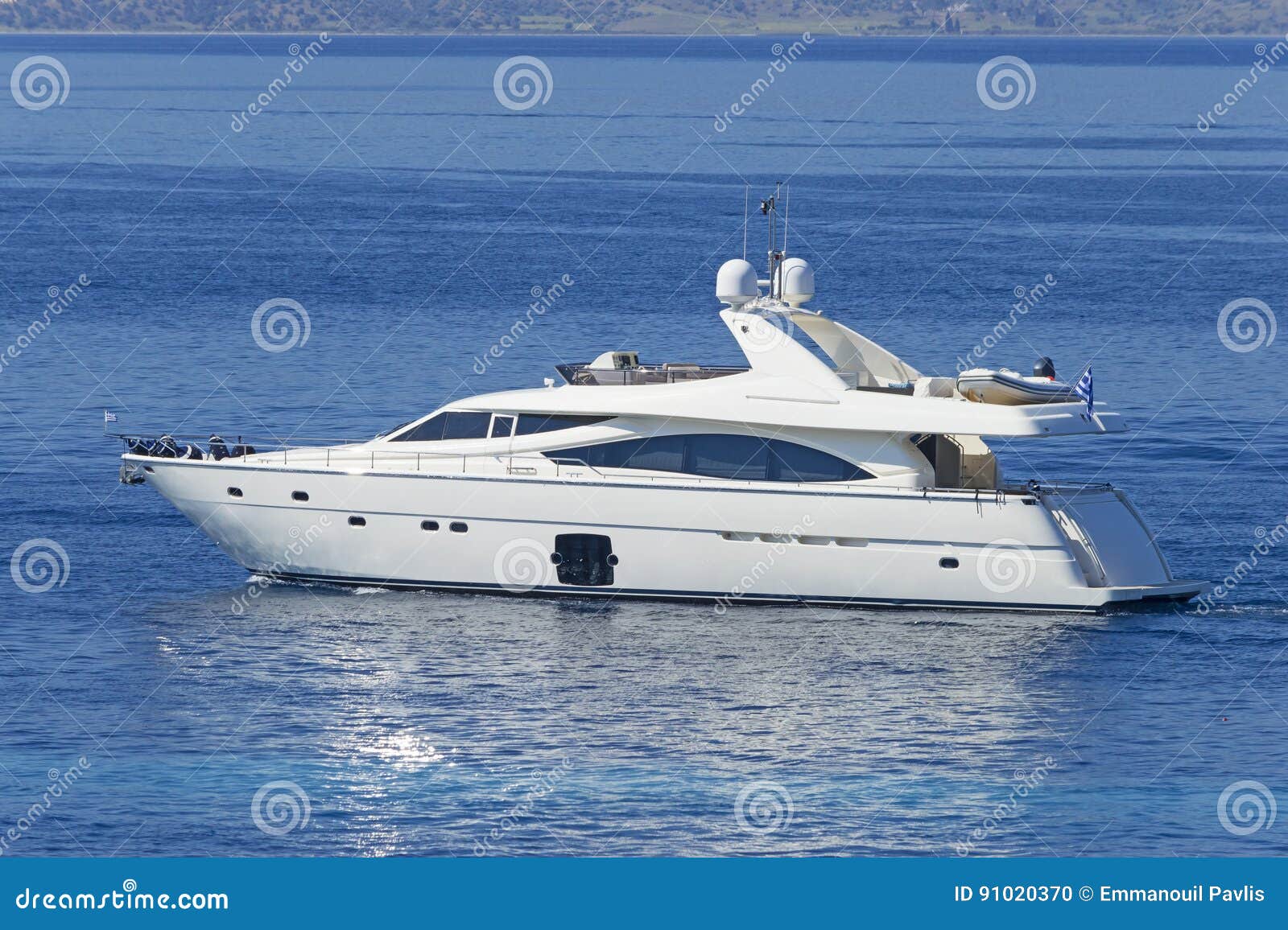 Iate luxuoso do motor foto de stock. Imagem de curva - 91020370