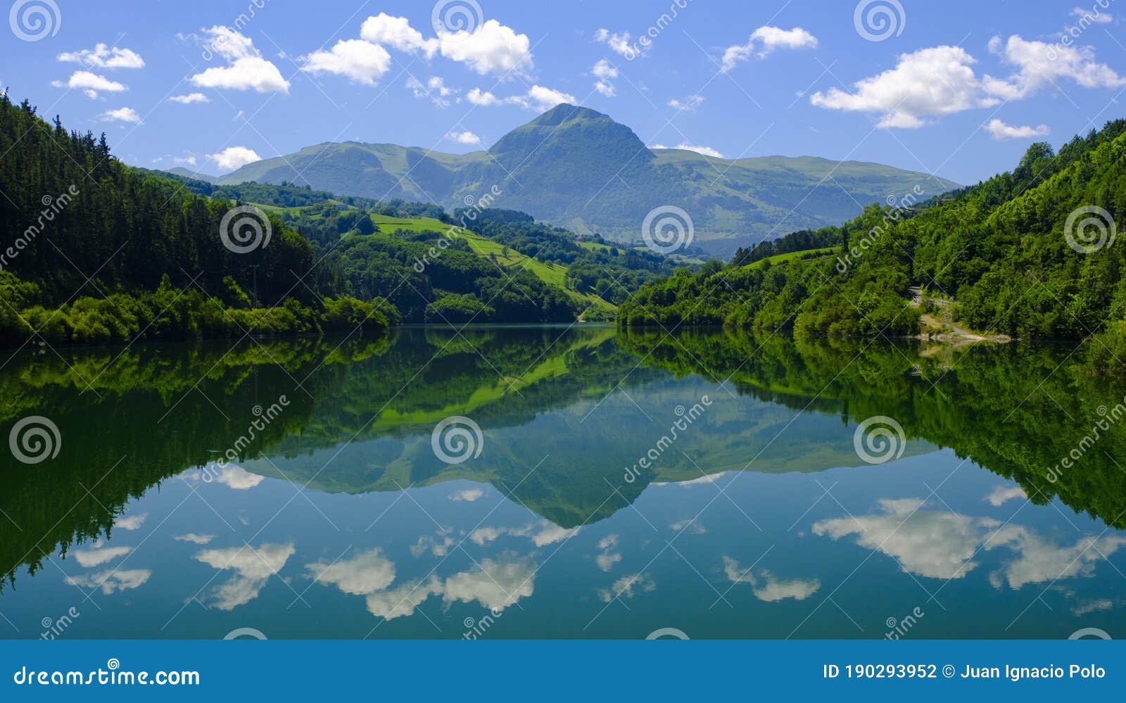 Ibiur Reservoir with Mount Txindoki in the Background, Euskadi Stock ...