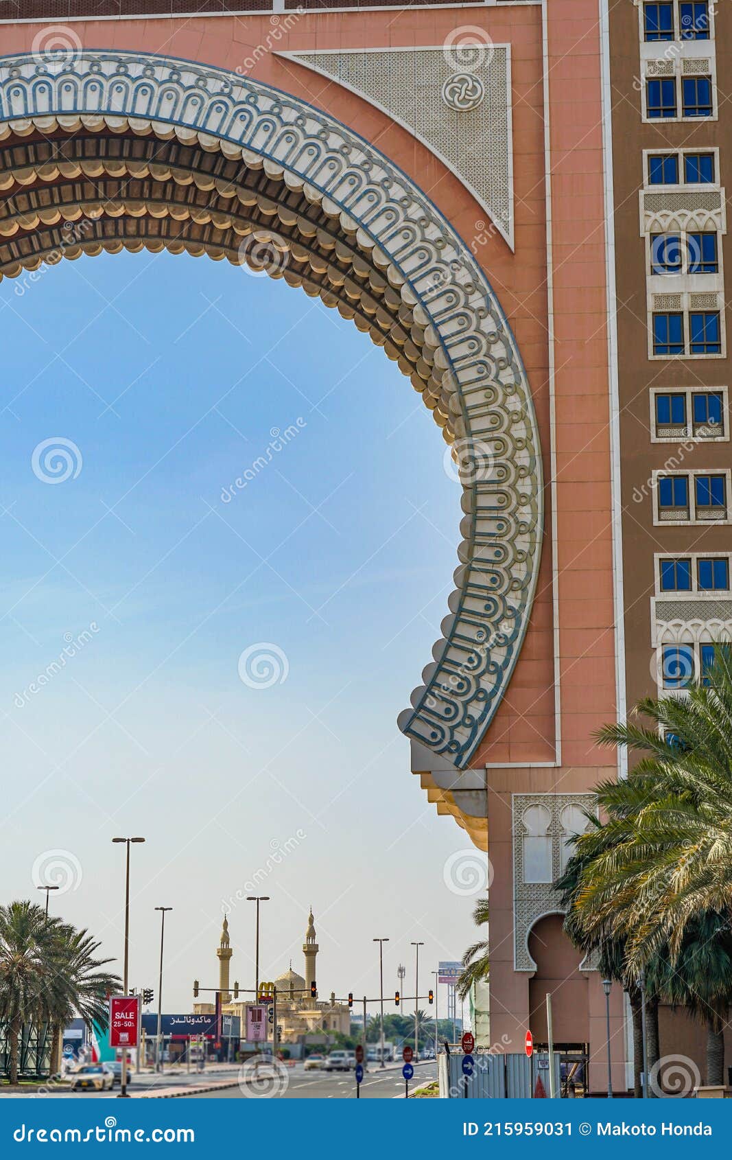 Ibn battuta gate uae dubai redaktionelles foto. Bild von mittlere ...