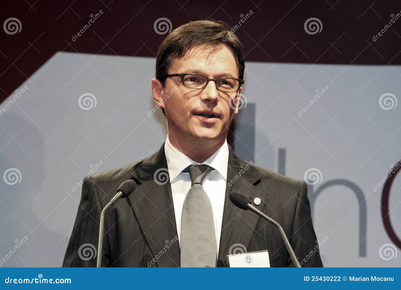 Ibrahim Paksoy editorial photography. Image of speech - 25430222