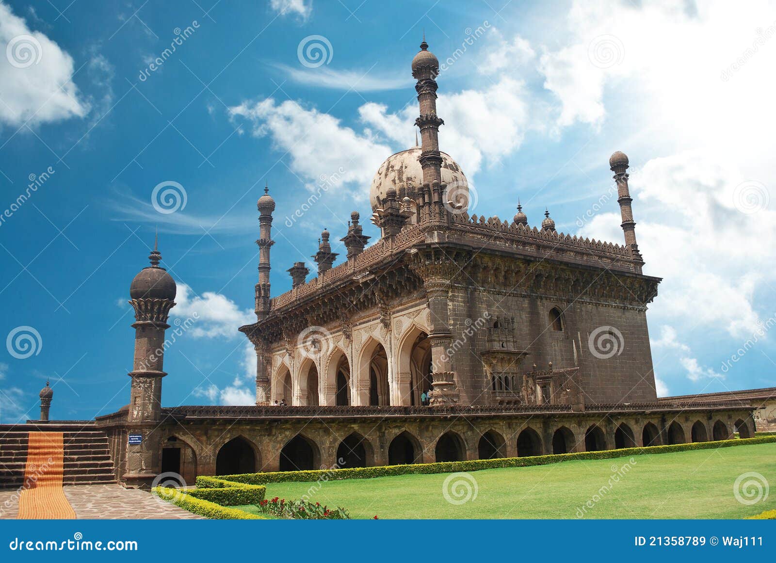 Ibrahim Rouza in Bijapur stock image. Image of entrances - 21358789