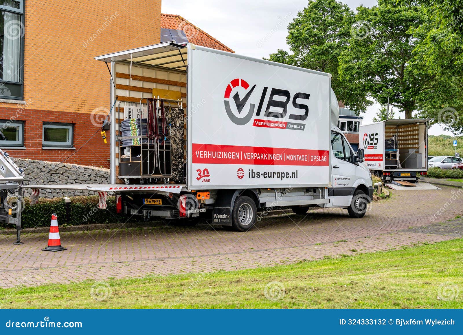 IBS van editorial photography. Image of label, forwarding - 324333132