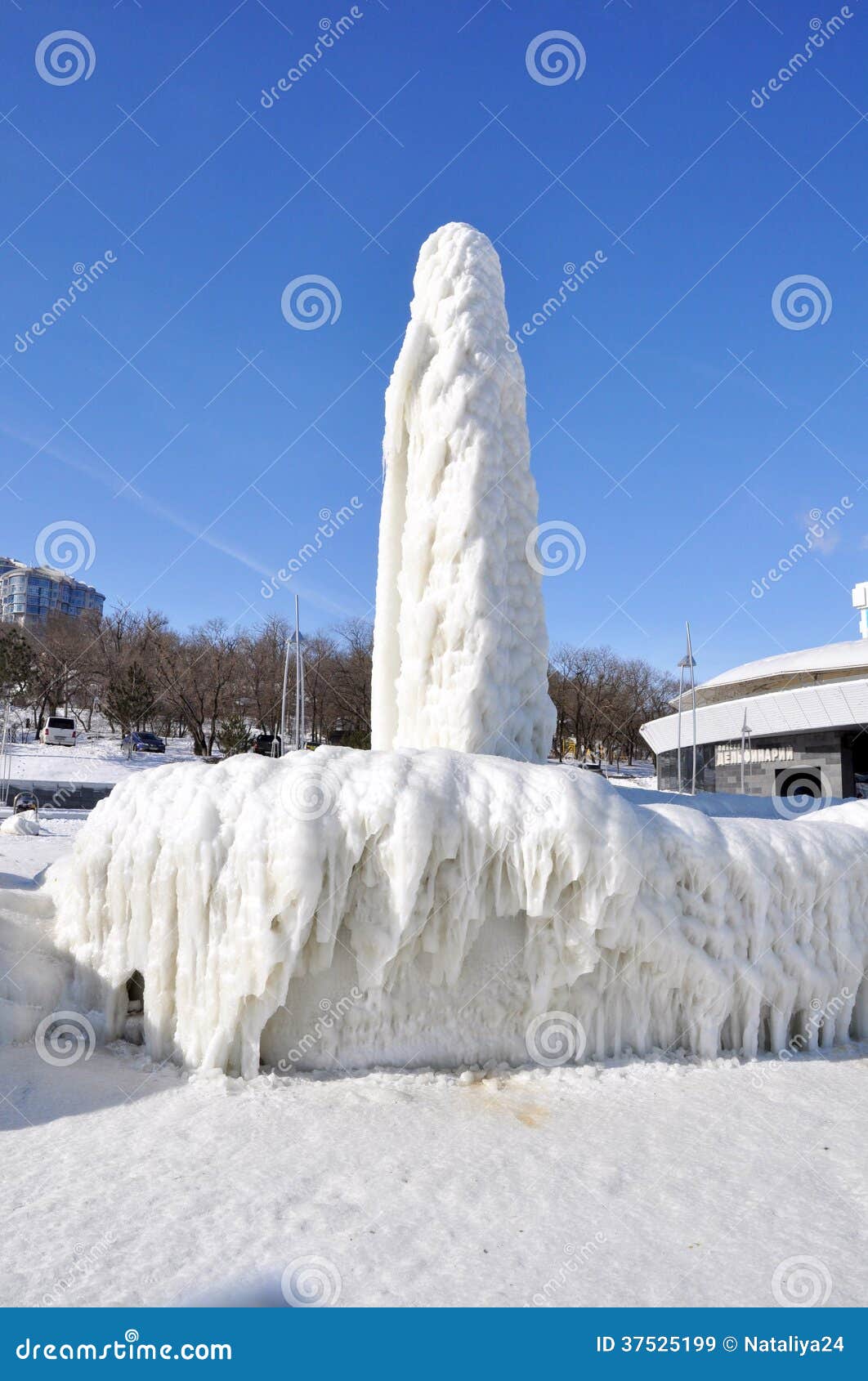 Ice blocks on a pier editorial stock image. Image of climate - 37525199