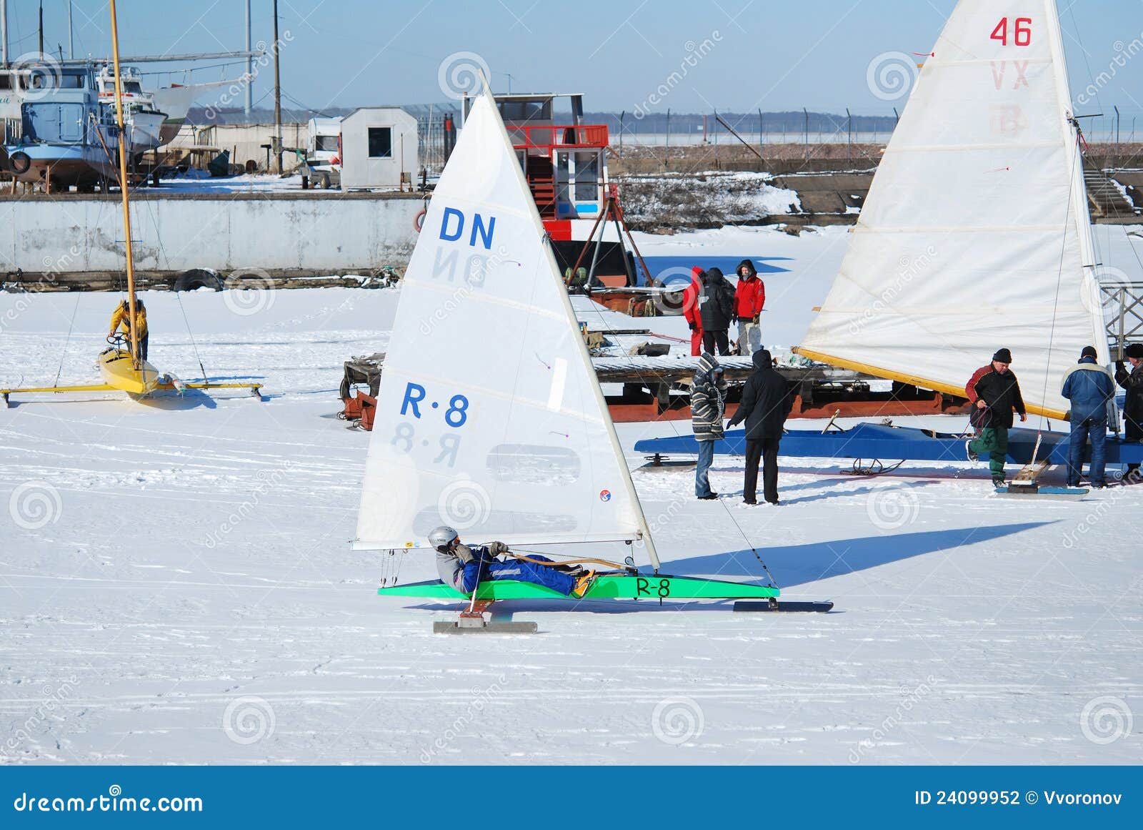 Ice Boat Racing Team editorial photography. Image of skate - 24099952