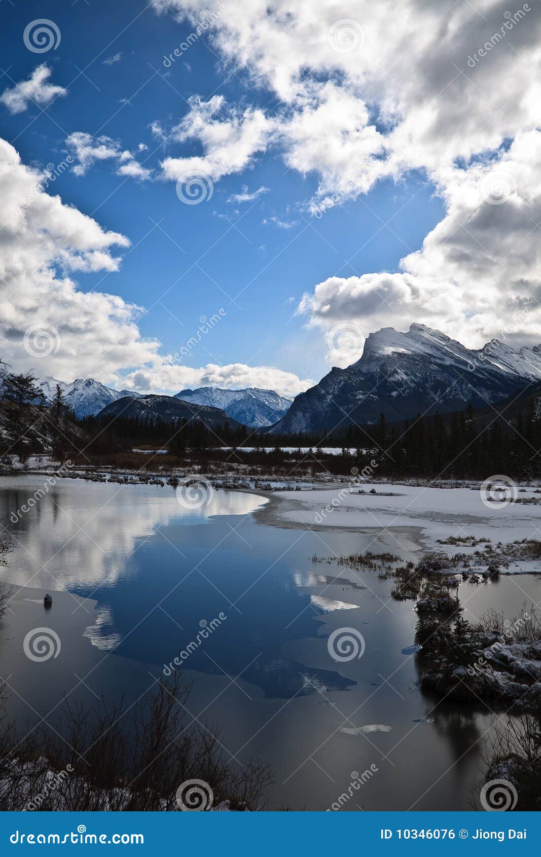 Ice Breaking at Rock Mountain Stock Photo - Image of rock, canada: 10346076