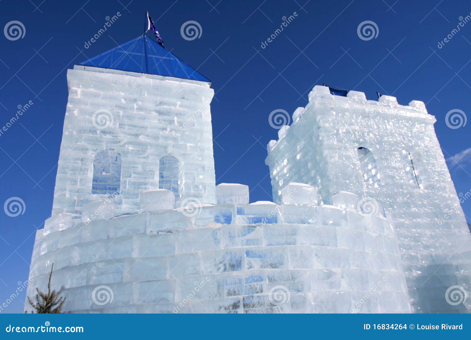 Ice castle editorial stock image. Image of winter, season - 16834264