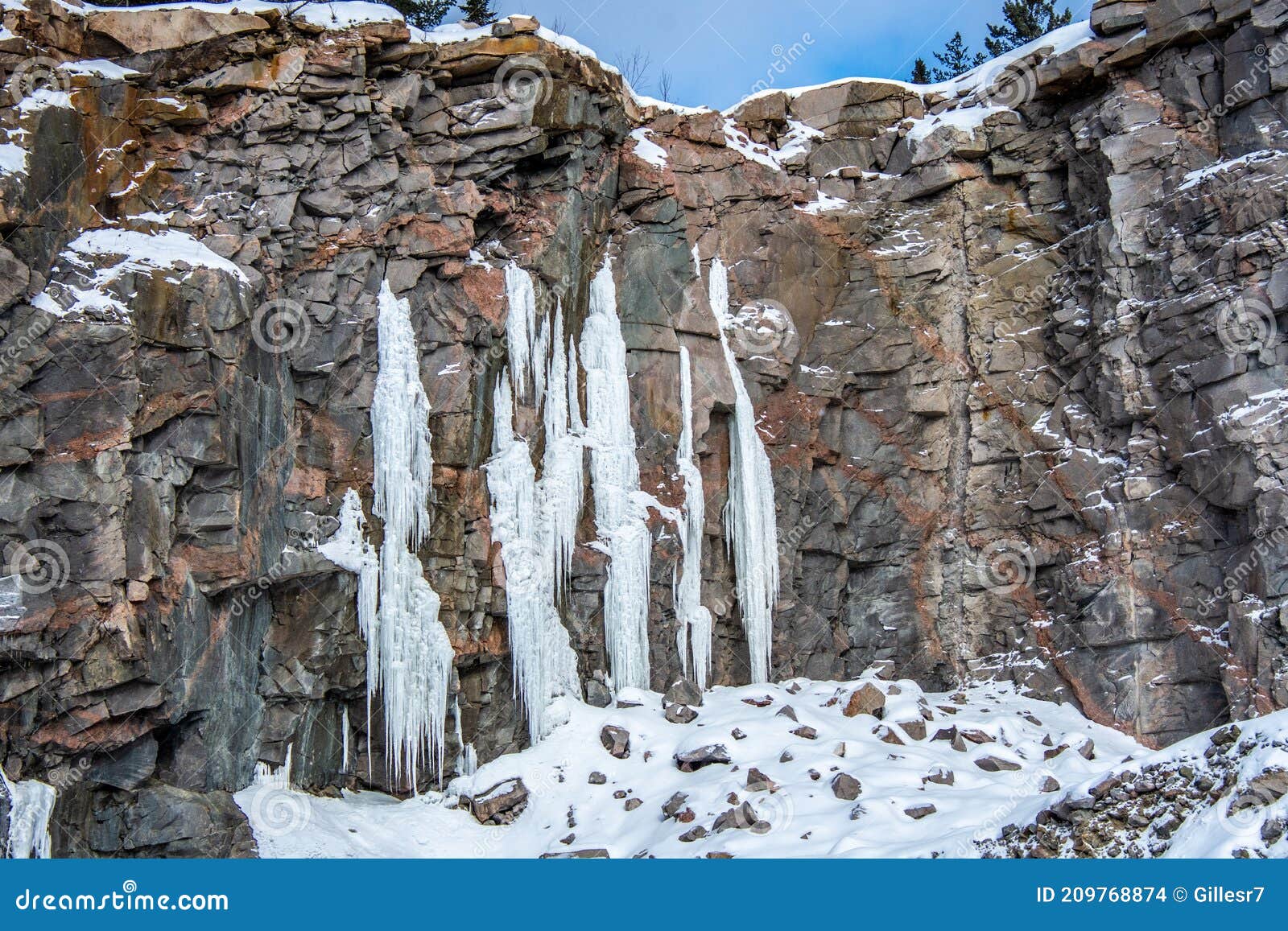 Ice on the Cliff of a Quarry Stock Photo - Image of snow, nature: 209768874