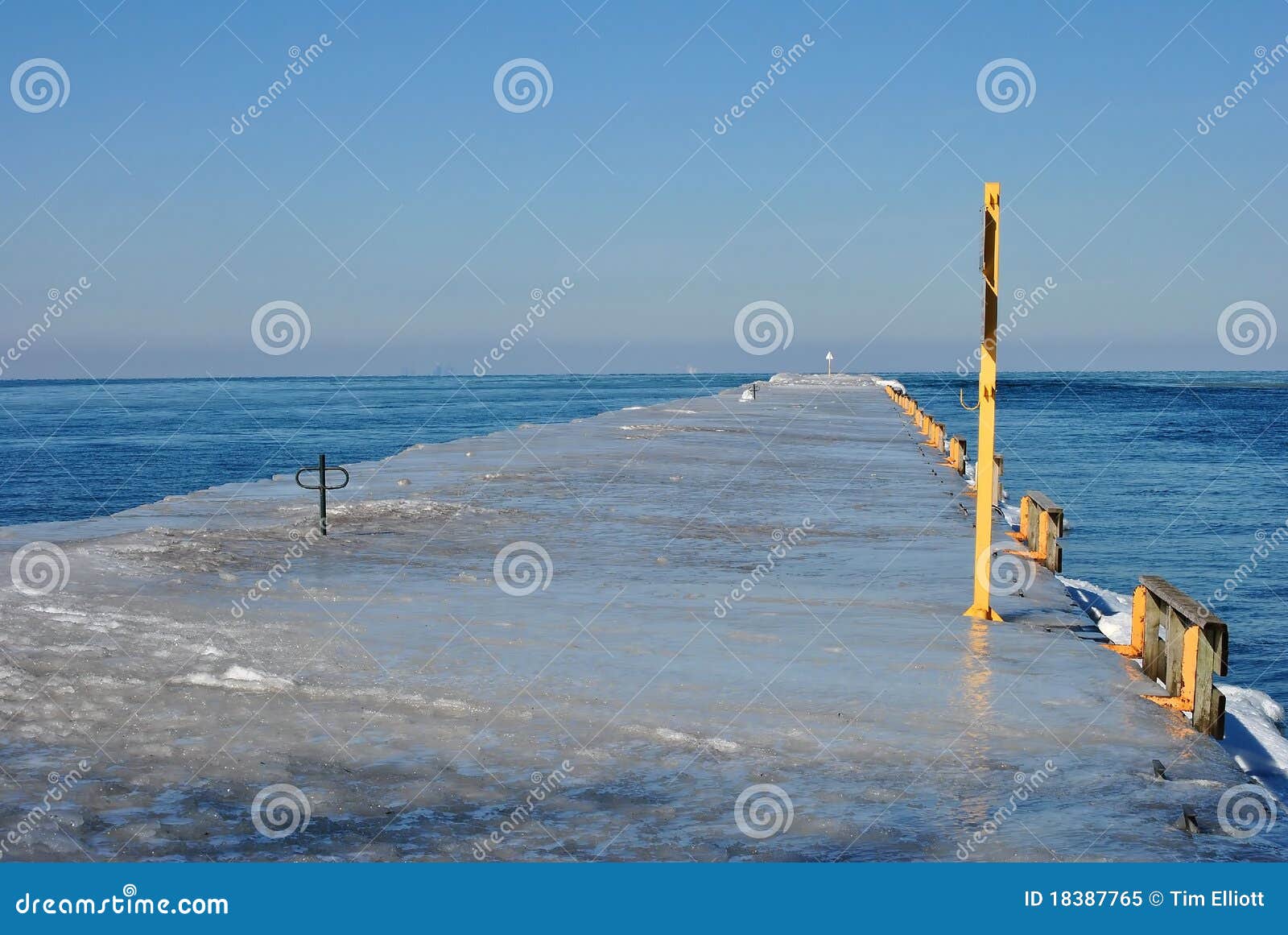 Ice Covered Pier stock image. Image of temperature, blue - 18387765