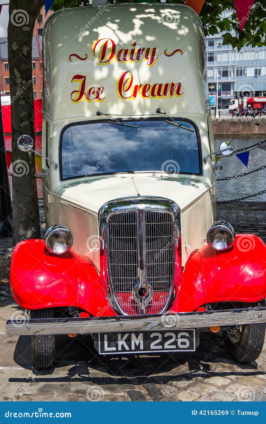 Ice cream car editorial stock image. Image of albert - 42165269